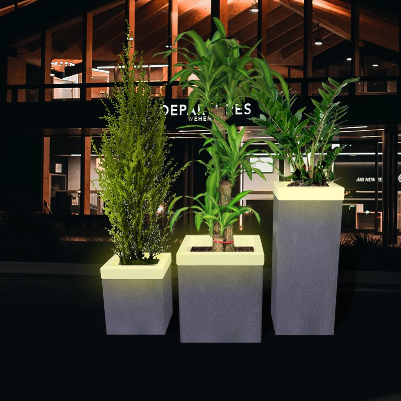 Illuminated Outdoor Garden Flower Vase with Waterproof Plastic ...