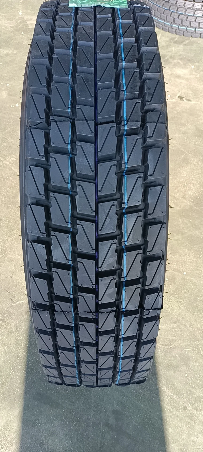 11r22.5 295/80r22.5 China Tyre Manufacturers llantas Para Camion Truck ...