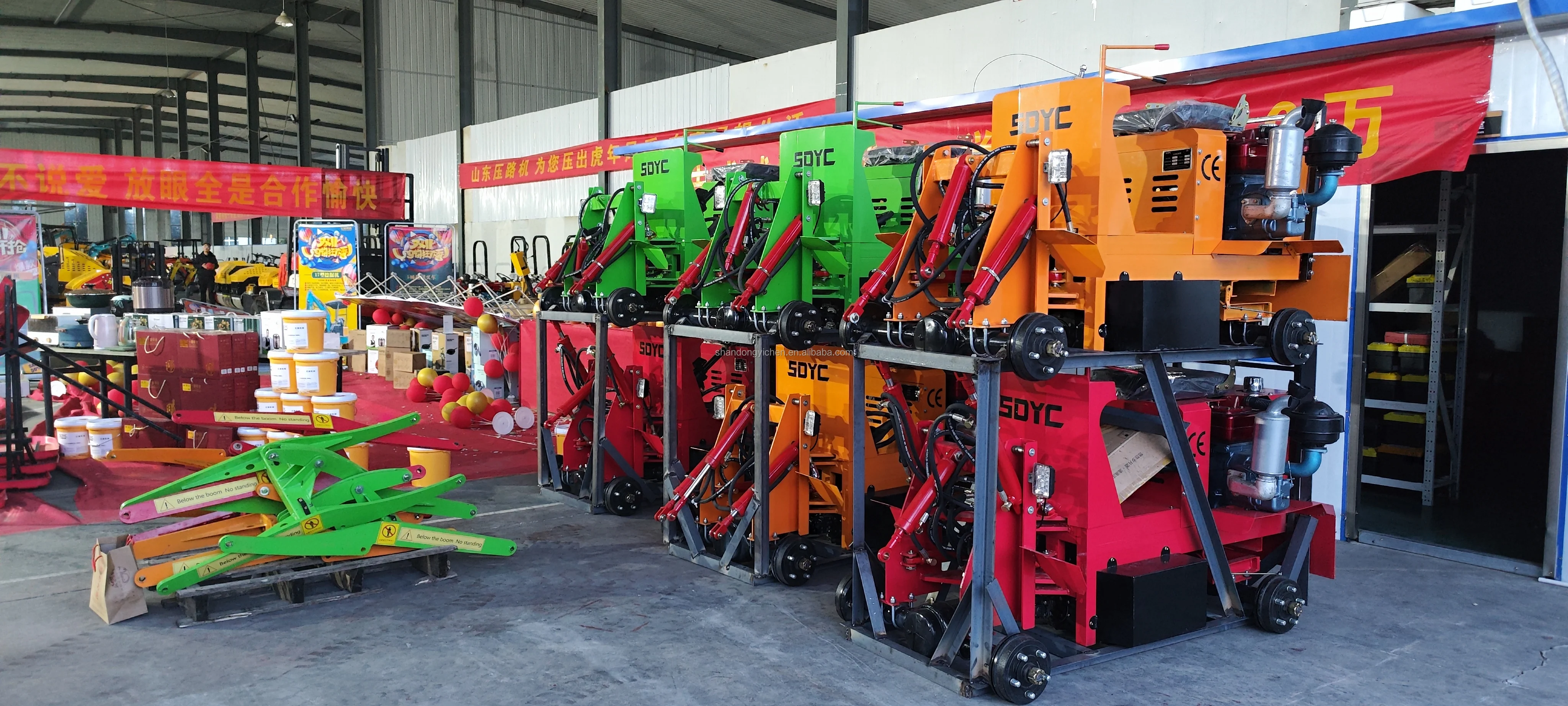 China Electric Mini Loader - 0.3CBM Front Loader, 600KG Rated Load ...