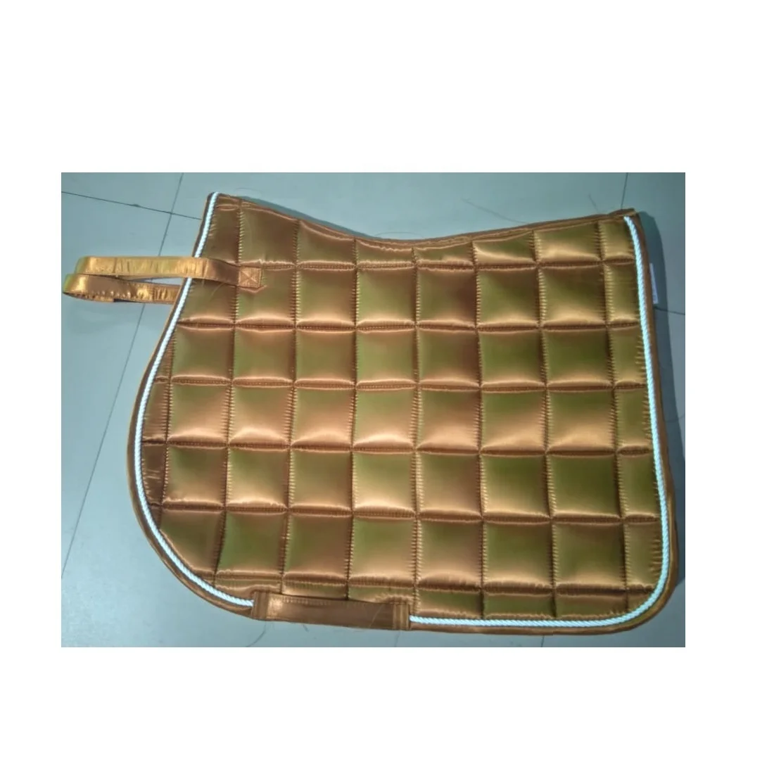 Golden Saddle Pad Gold Color Cloth Horse Saddle Pad Attractive Look ...
