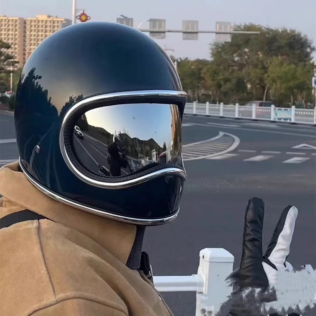 Japan Small Shell Retro Full Face Helmet with Silver Lens