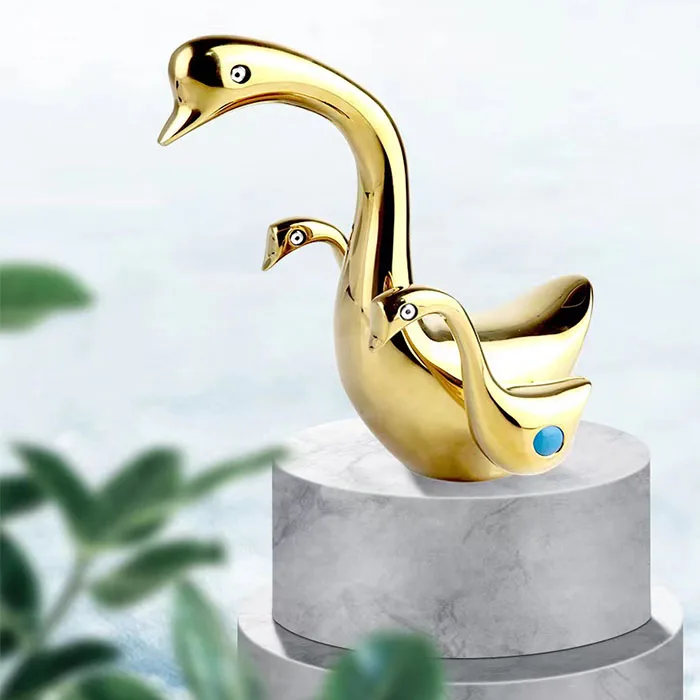 Luxury Duck Shape Brass Sink Faucet - Classic Gold Bathroom Basin Taps ...