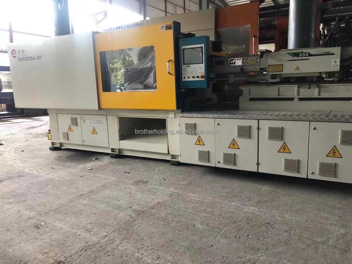 250 Ton Used Lks Injection Molding Machine - Hybrid Style