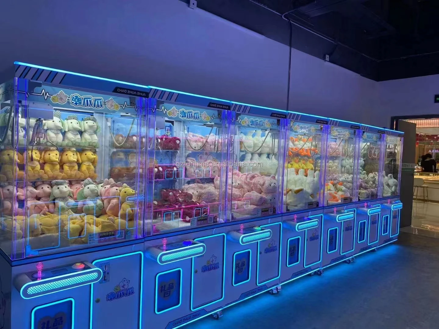 Funtime Mini Claw Machine - Small Toys & Arcade Prizes