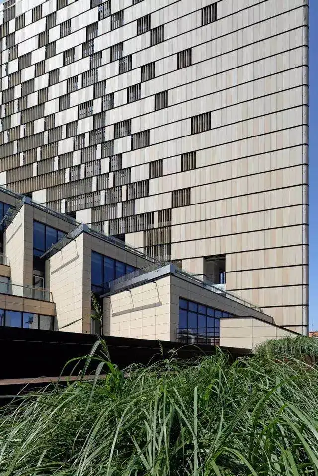 PANELTEK Terracotta Curtain Wall Cladding for Contemporary Facades