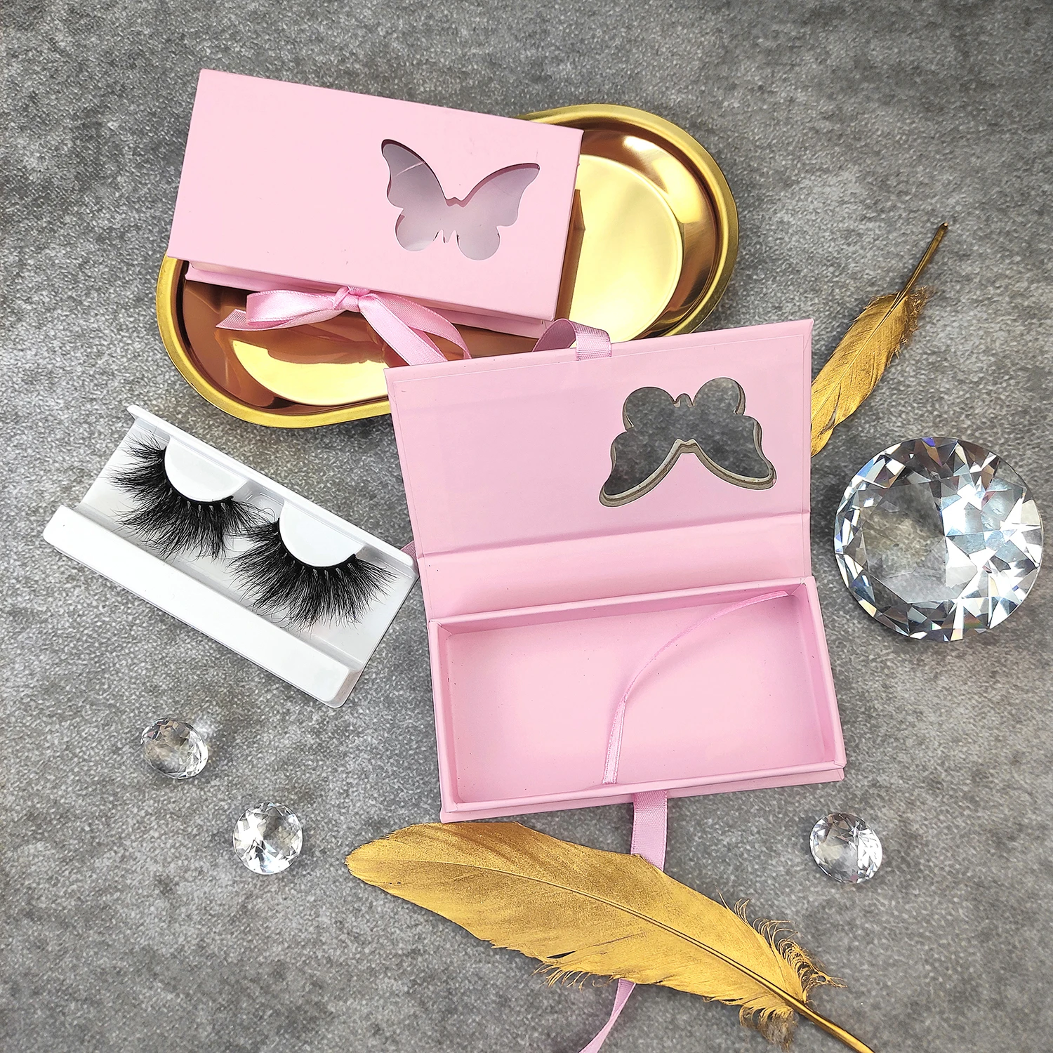 Pink Eyelash Packaging Box With Chains Lashbox Wholesale Fiber False ...