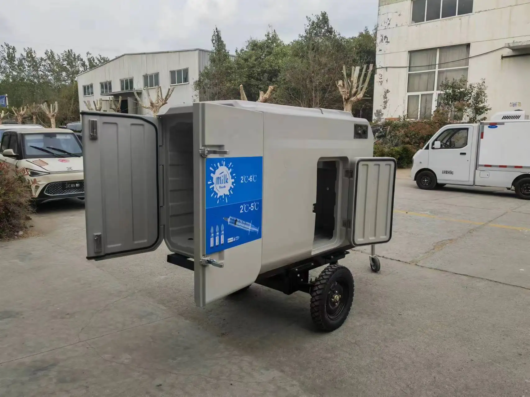 Rotomolded Refrigerator Trailer With DC 12v Charger Cargo Transfer ...