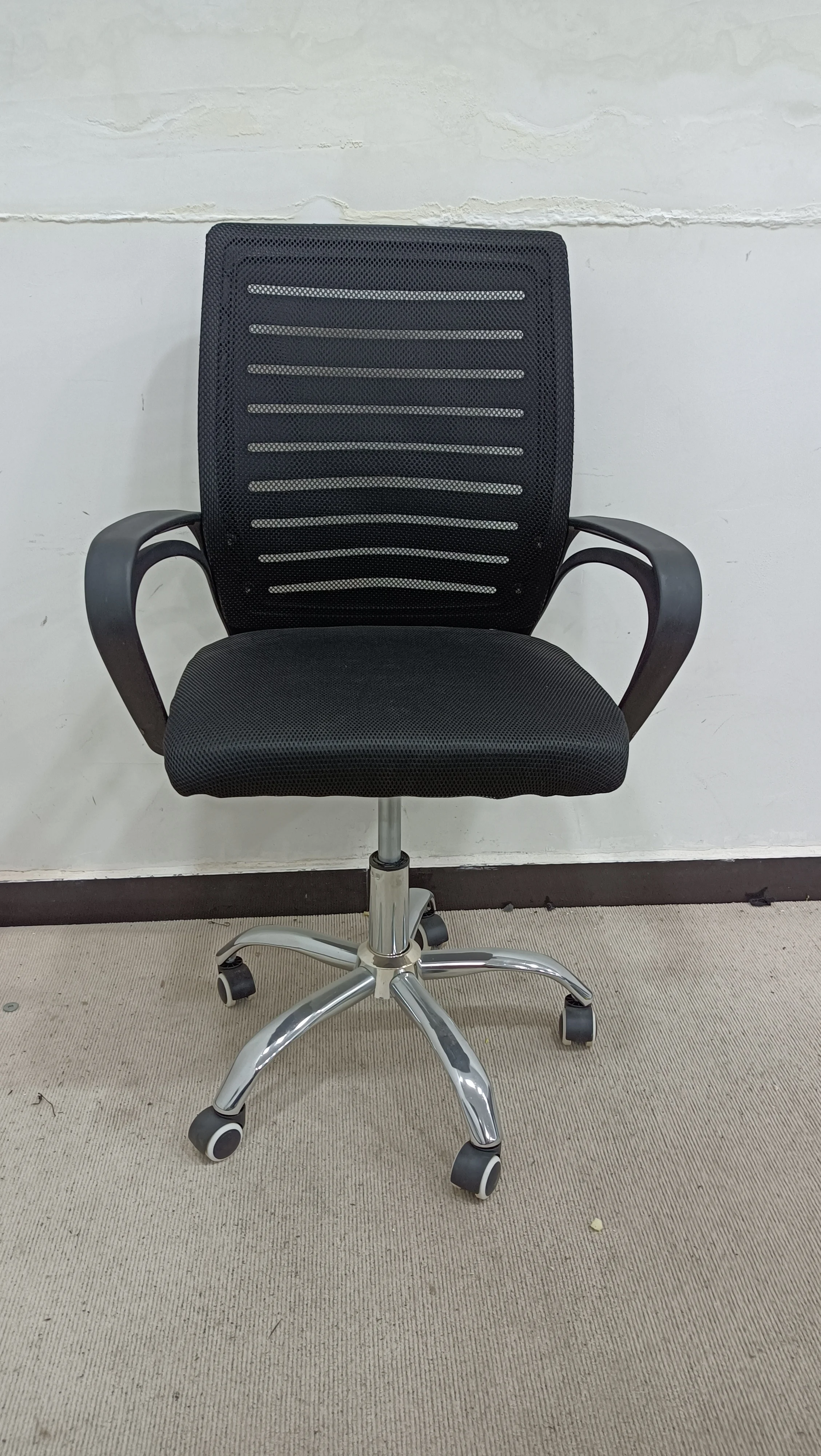 High Quality Ergonomic Mesh Office Chair with Height Adjustment Simple ...