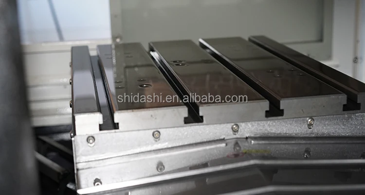 Vertical CNC Machining Center With 5 Axis and BT30 Spindle Taper for ...