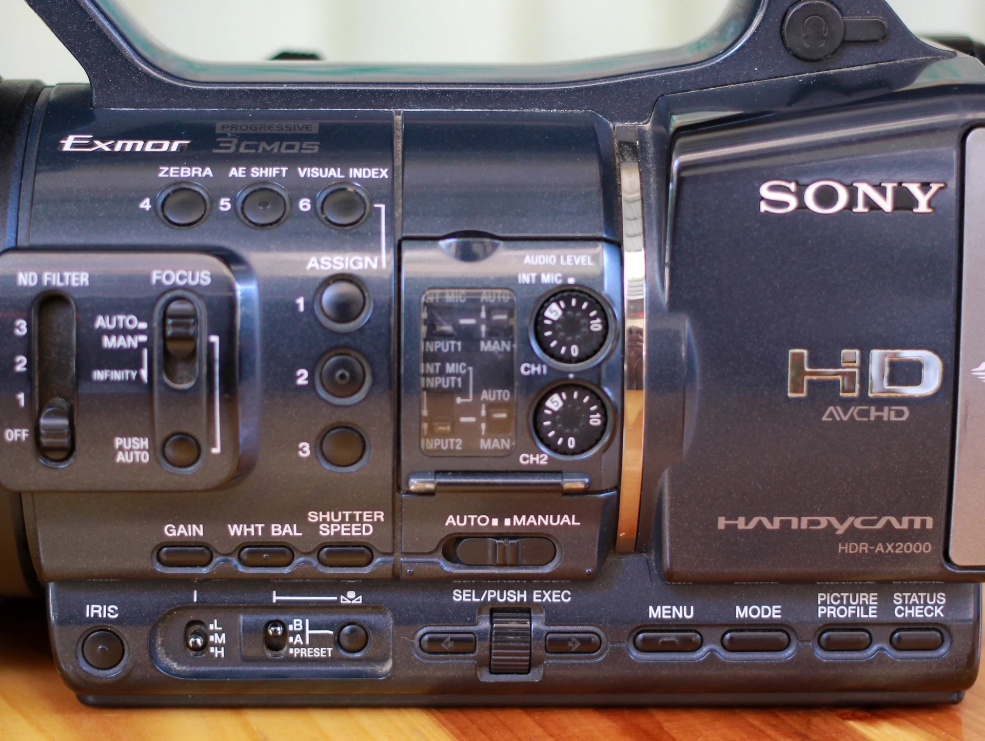 2nd Hand Sonys HDR-AX2000E Camcorder - 20x Optical Zoom