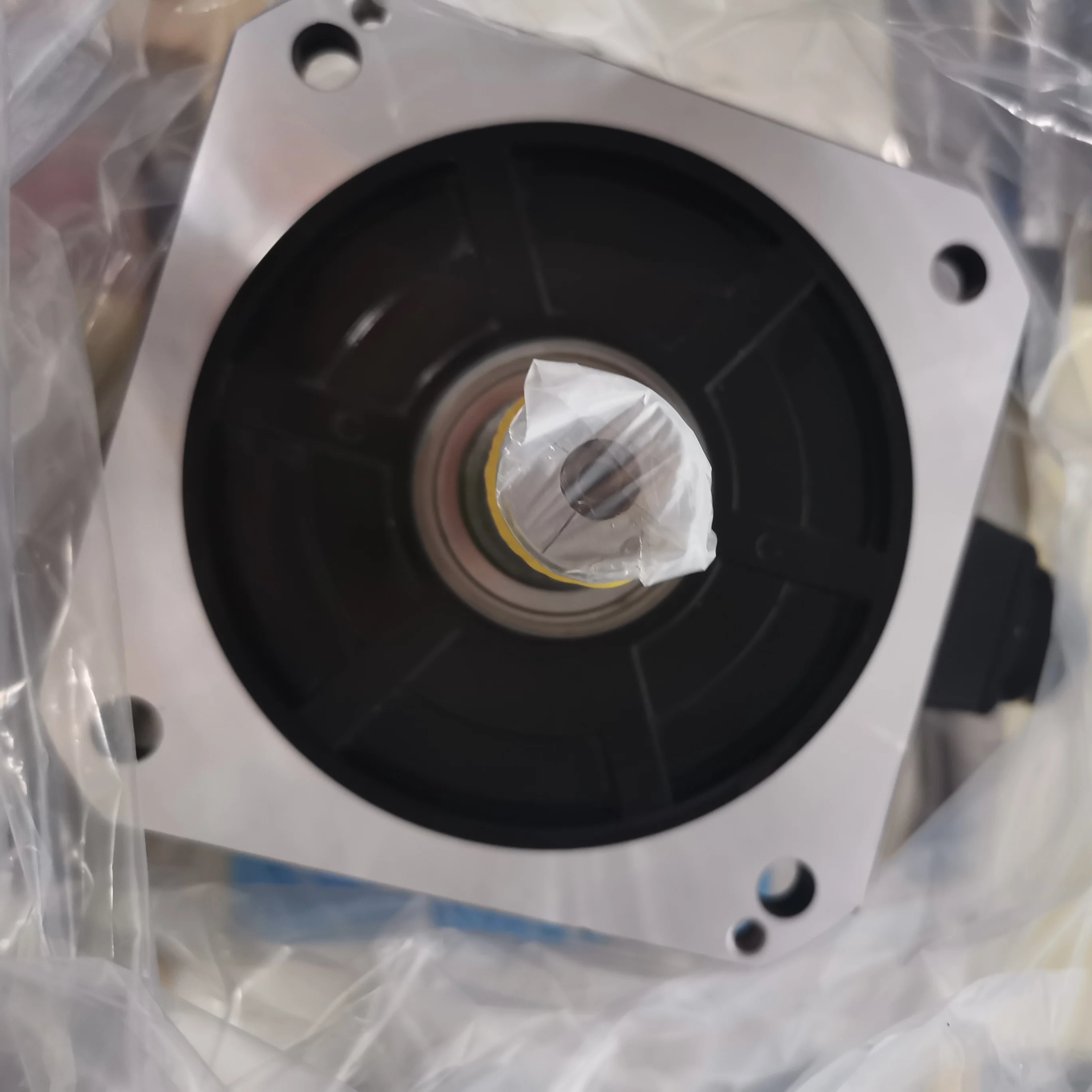 Japan Original Servo Motor R88m-1m1k020c-s2 - Buy R88m-1m1k020c-s2,R88m ... Japan Original Servo Motor R88m-1m1k020c-s2 - Buy R88m-1m1k020c-s2,R88m ...