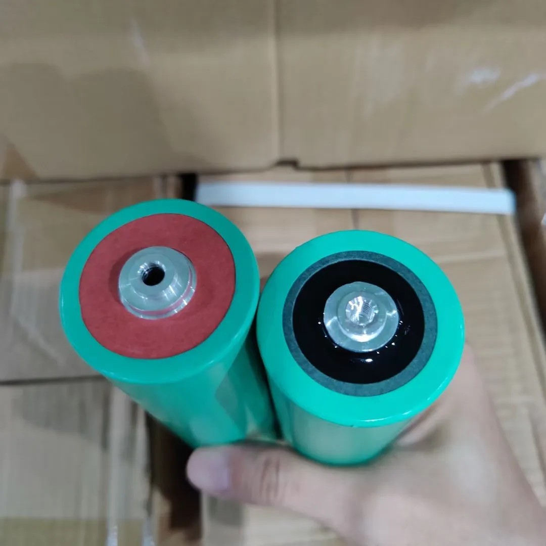 GEB Wholesale Lifepo4 Cylindrical Cells 3.2V for Solar Energy