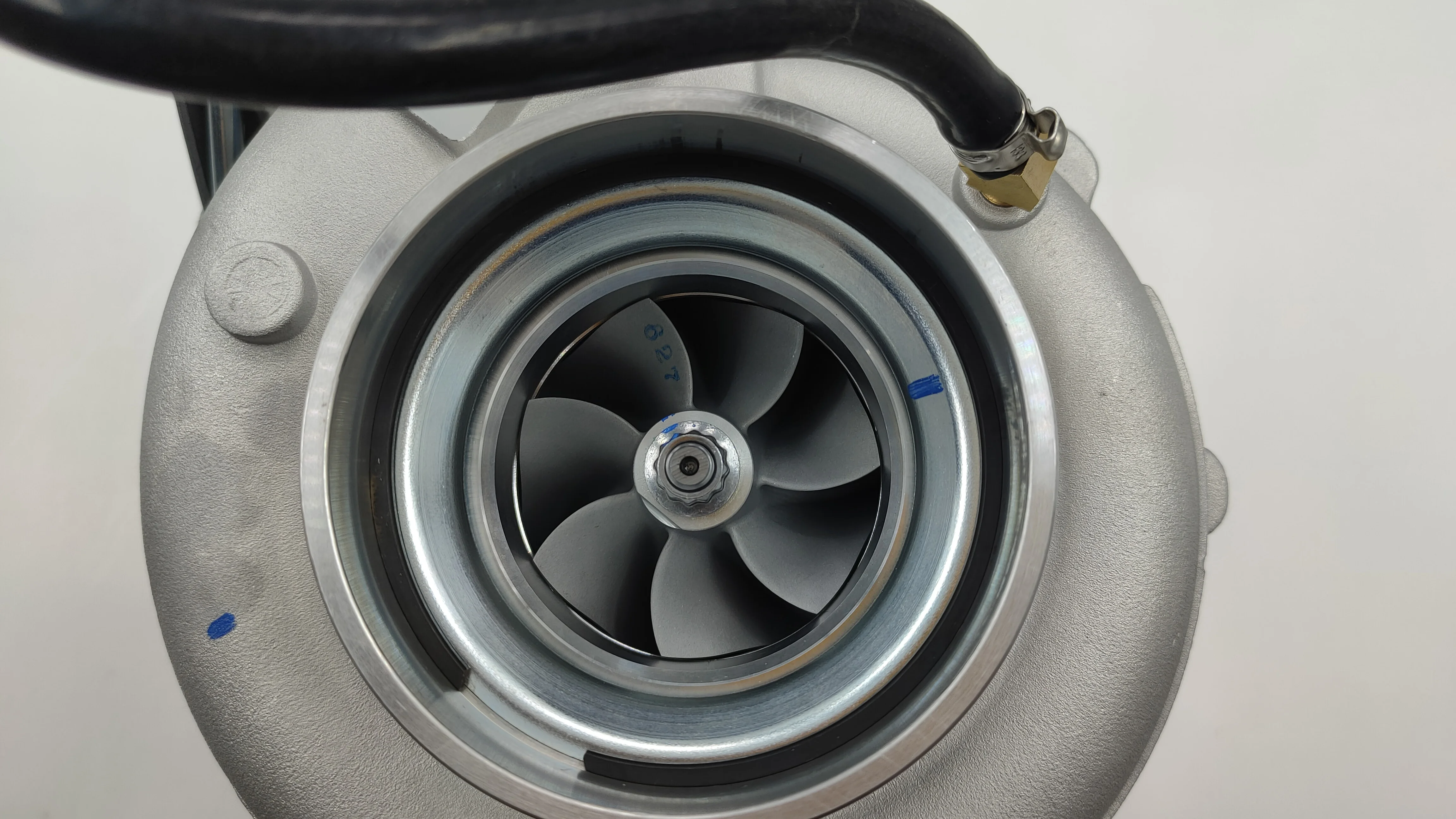 Turbocharger 612601110925 for the Weichai WD618.42 diesel Engine ...