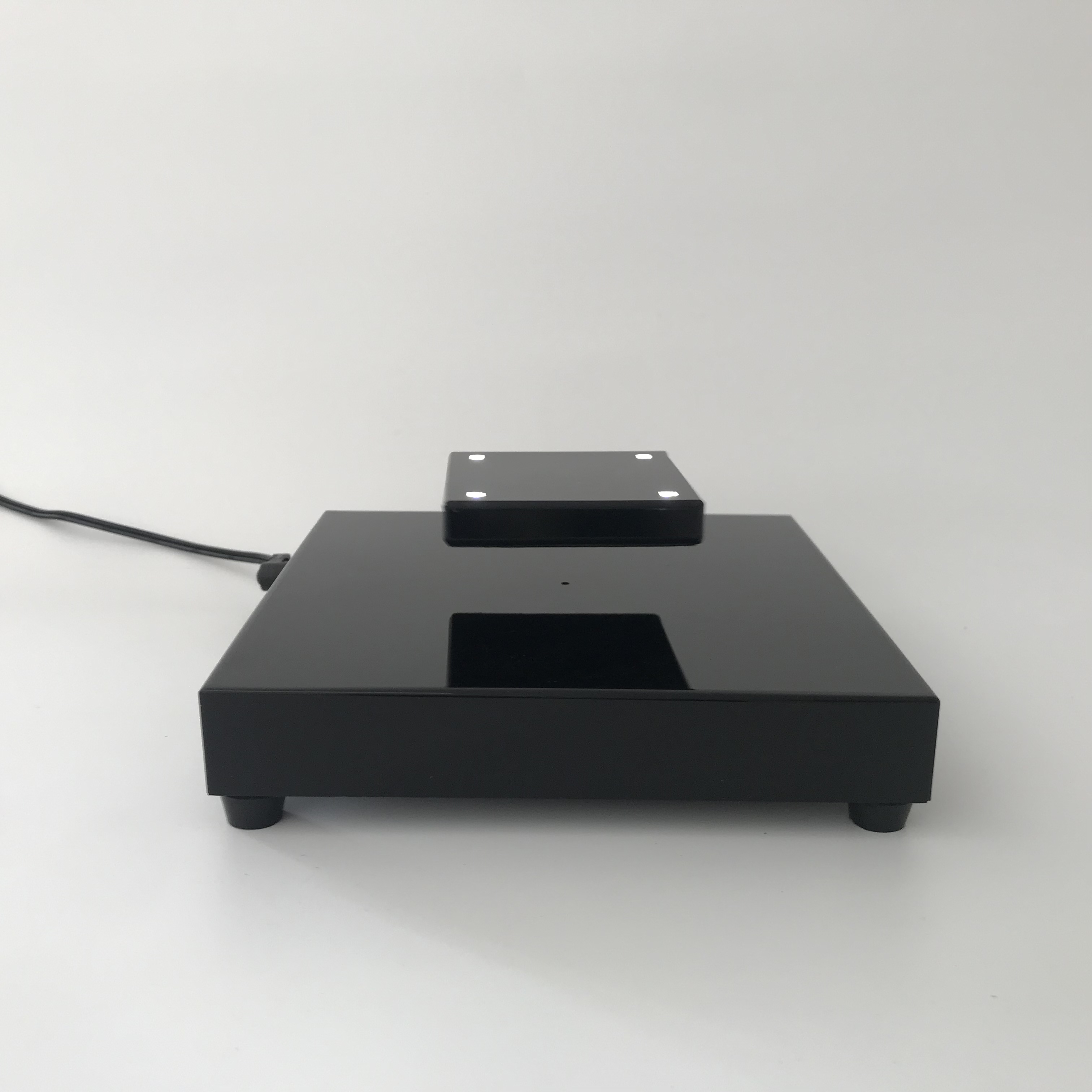 Magnetic Levitation Display - Floating Advertising Stand