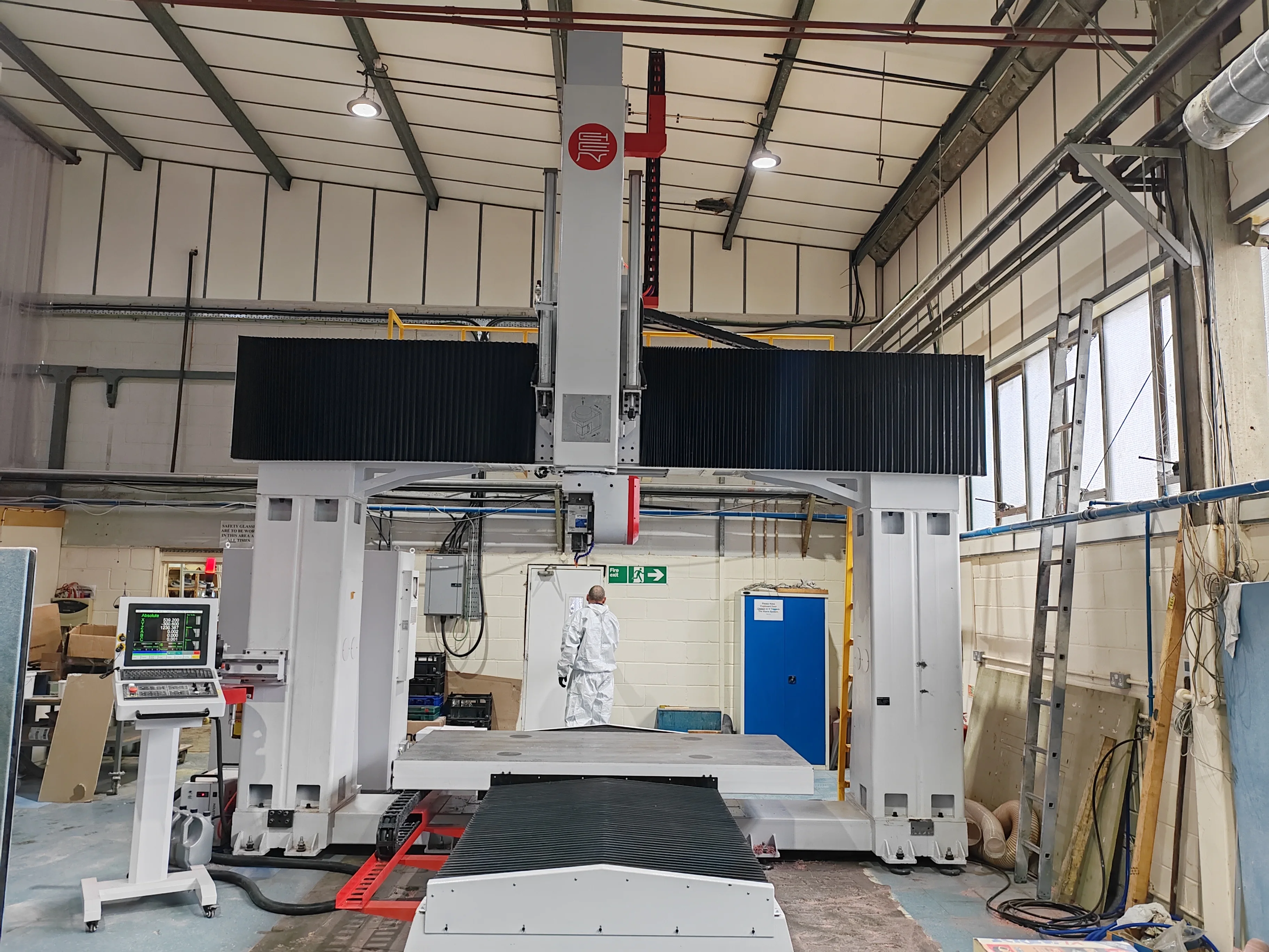 5-axis CNC Machining Center for Composite Parts Trimming