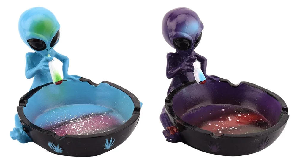 New Funny Resin Ashtray Smoking Alien Cigar Ashtray - Buy Cigar Ashtray ...