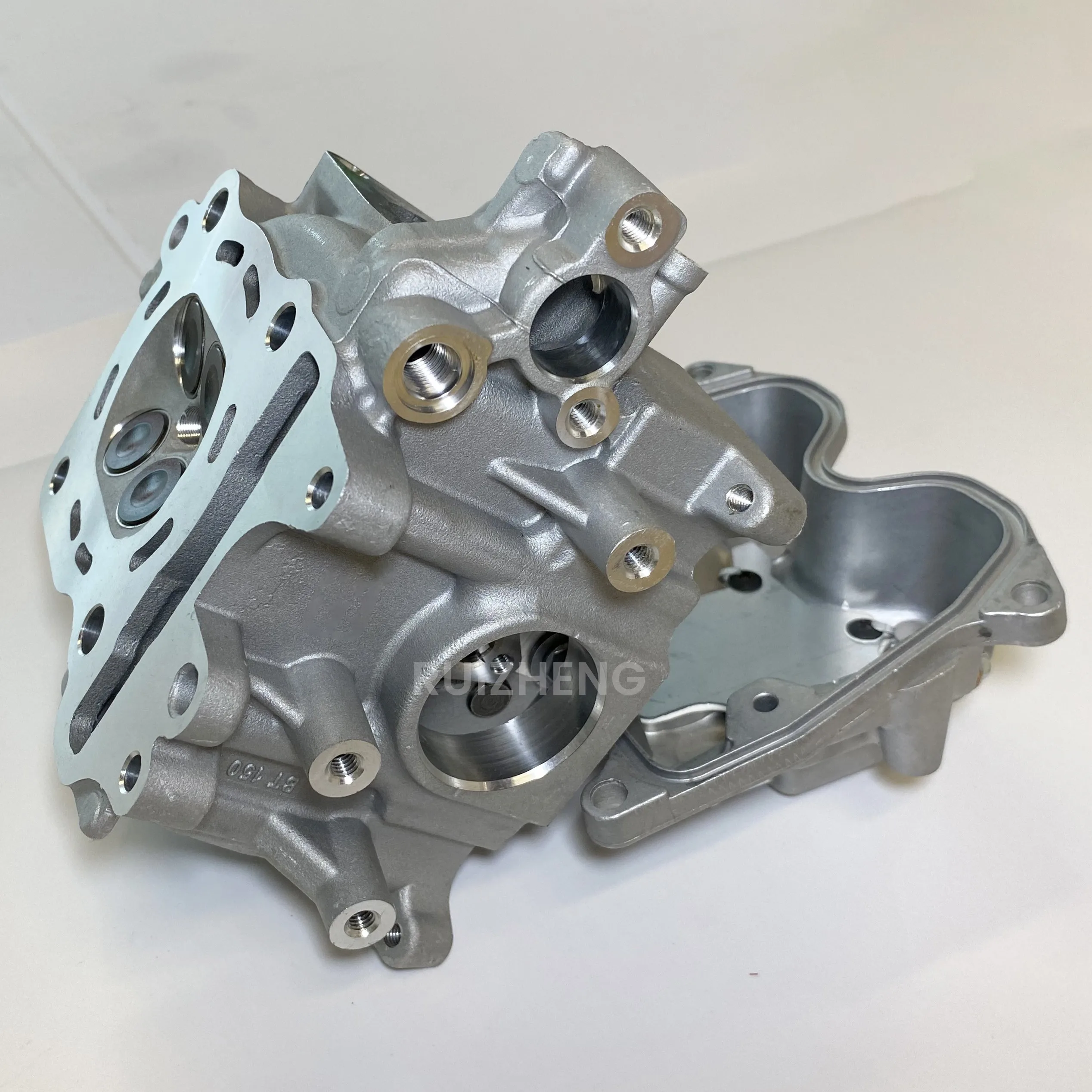 4V Motorcycle Tuning Parts - PCX150 4-Valve Cylinder Head