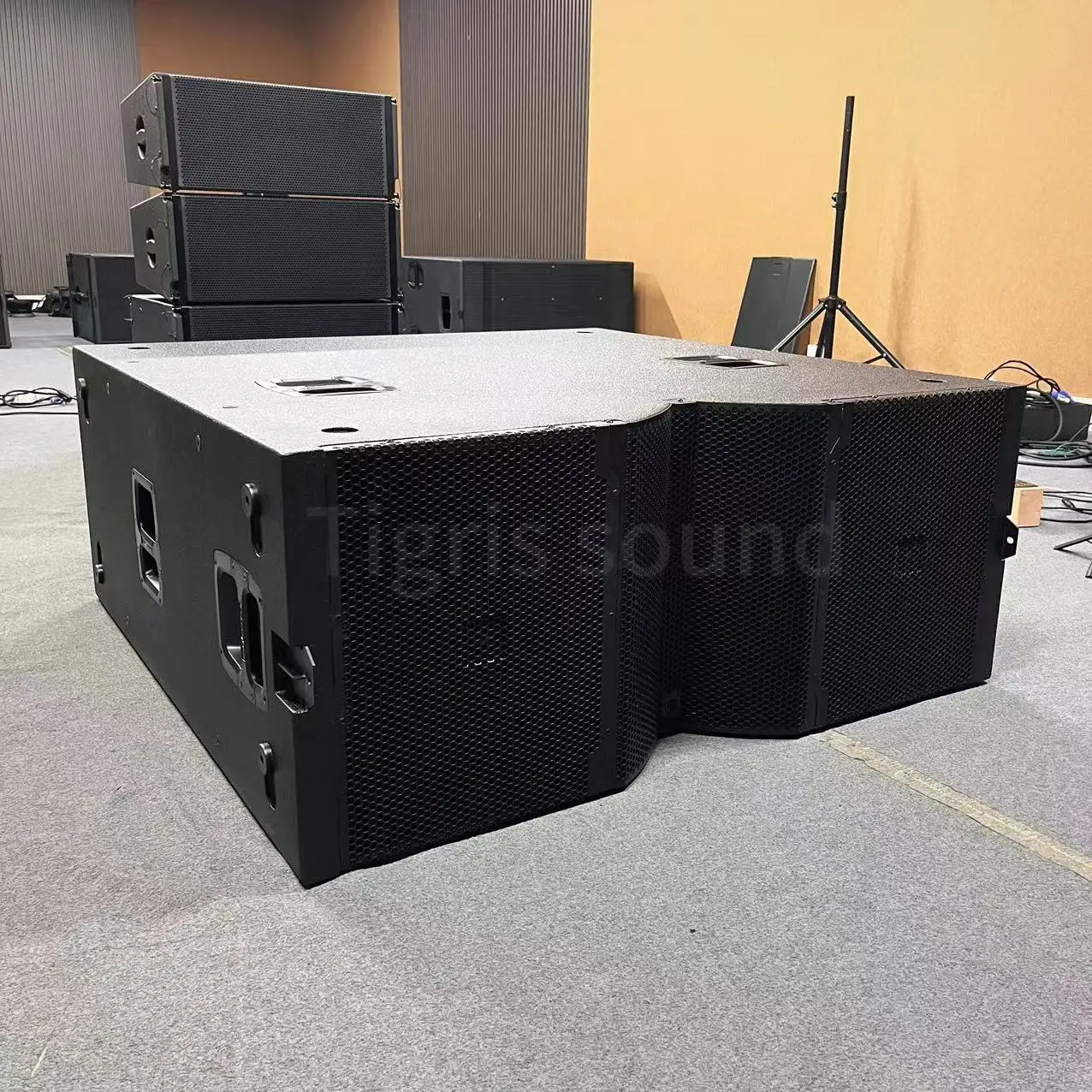 JBL VTX G28 - Dual 18 Inch Subwoofer for Powerful Stage Audio