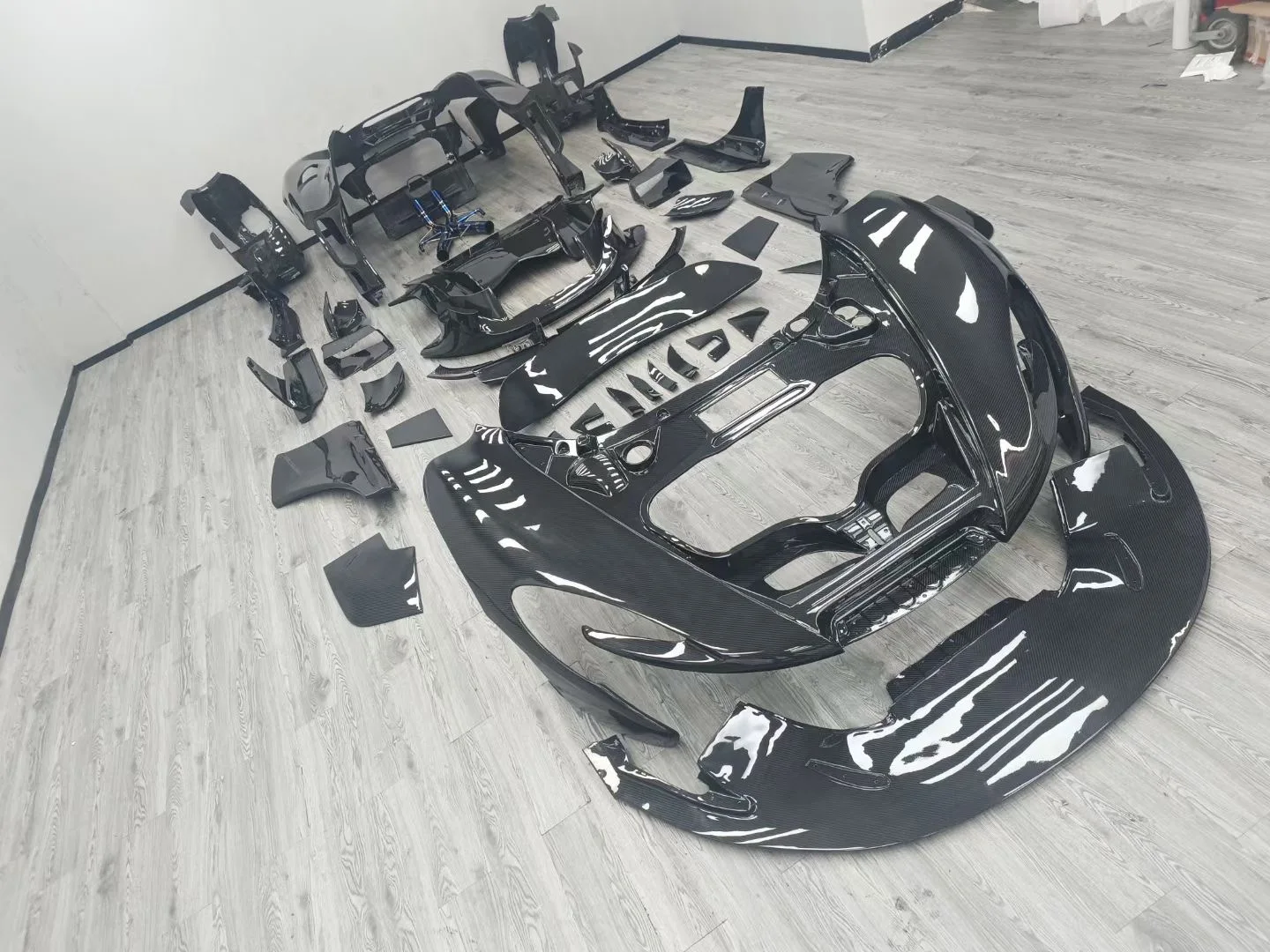 Mclaren P1 Upgrade - GTR Dry Carbon Fiber Body Kit