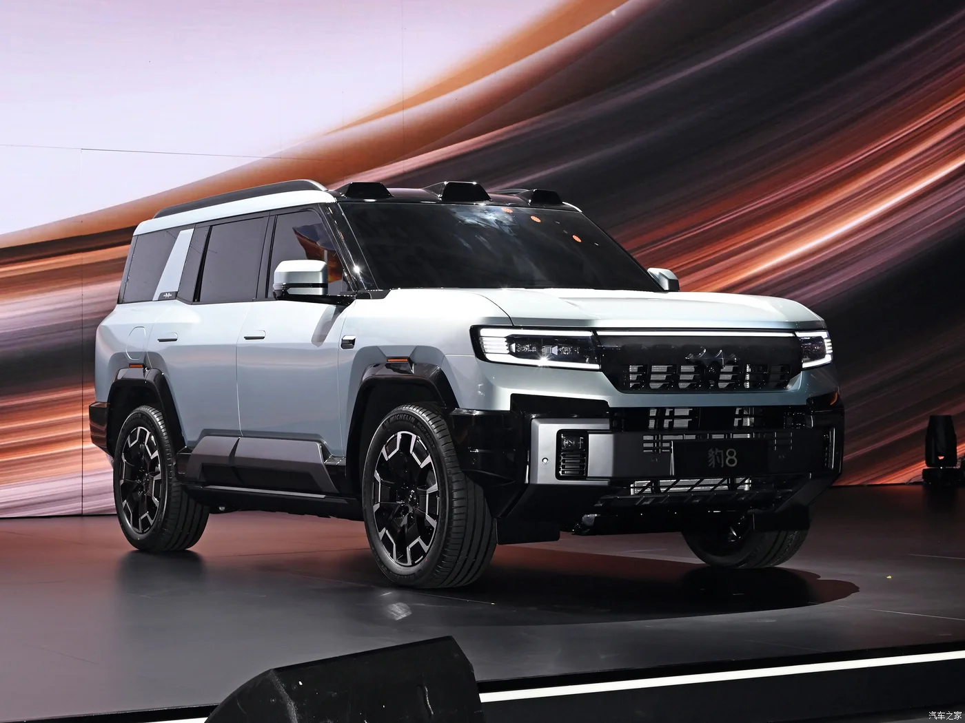 Luxury Leopard 8 BYD Chinese PHEV Electric SUV Made in China 8 Adults ...