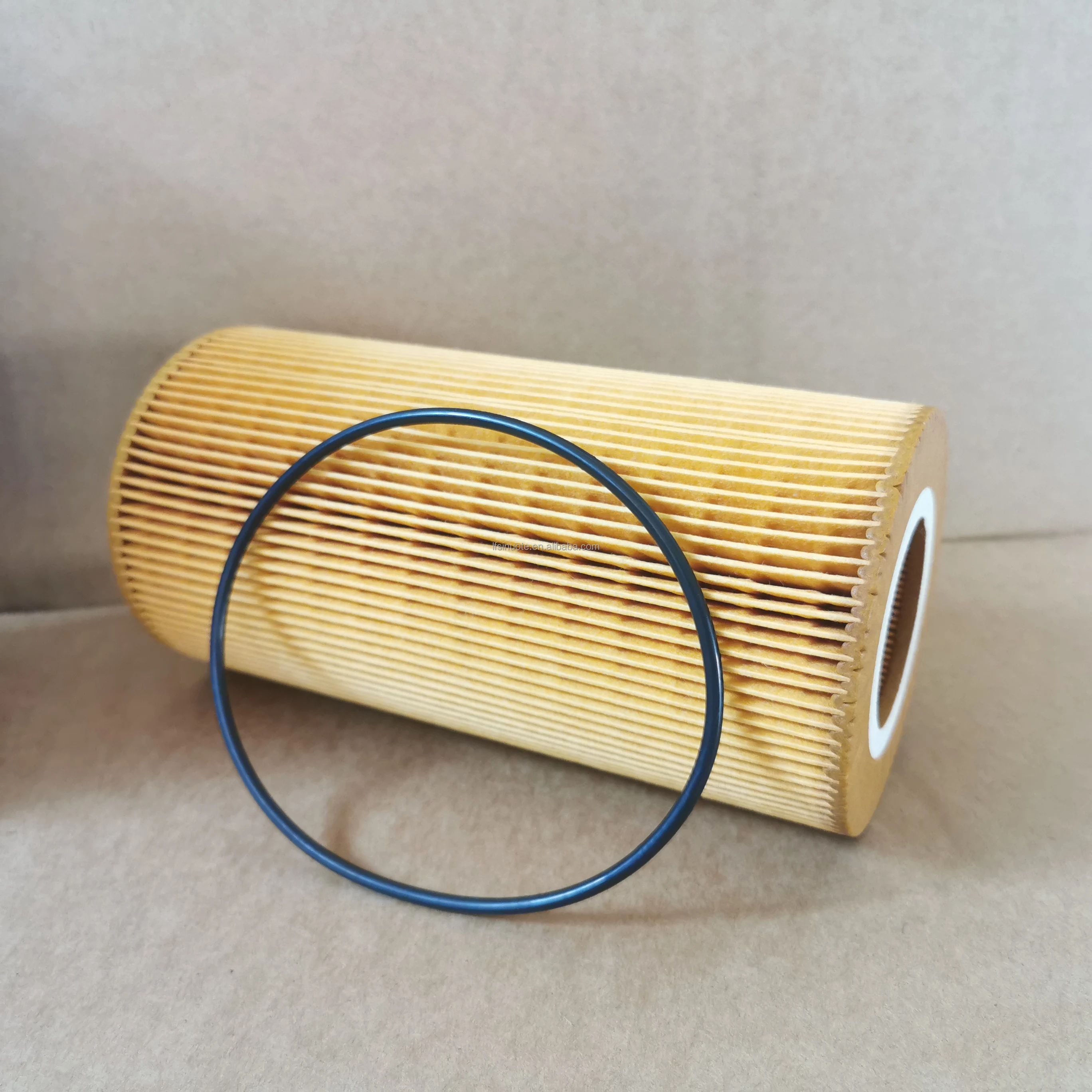 Truck Oil Filter 1948921 1643070g P550812 Is Applicable To Truck Engine ...