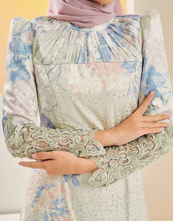 SIPO Eid New Design Floral Border Checkered Baju Kurung