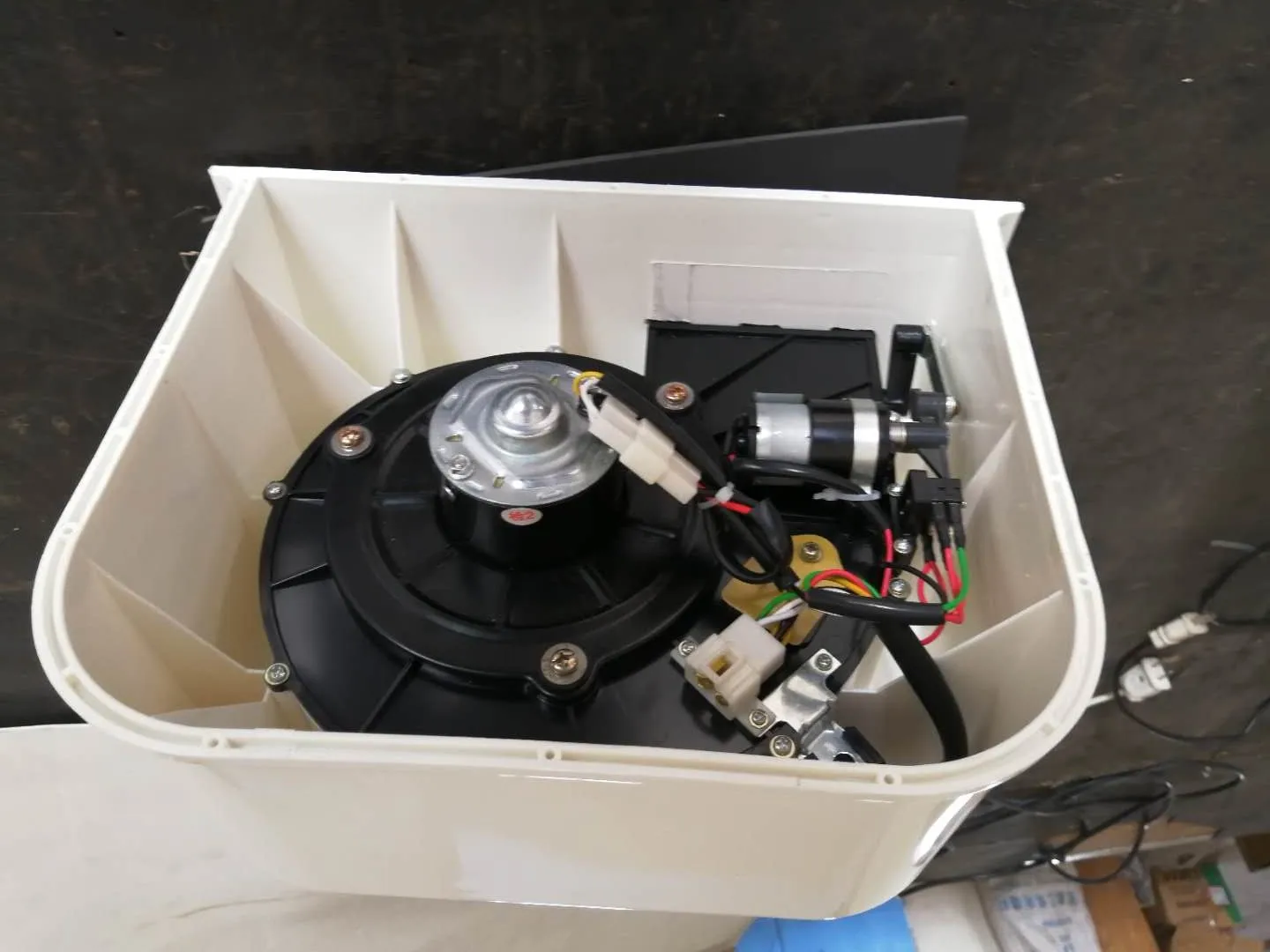 Ambulance Roof Top Air Exhaust Ventilation Fan 12v/24v - Efficient 12v ...