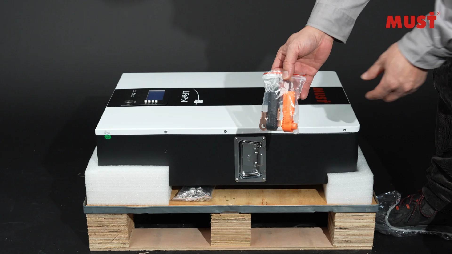 10kwh Must Lithium Ion Battery Lp16 10kwh 51.2v 200ah For Home - Buy ...