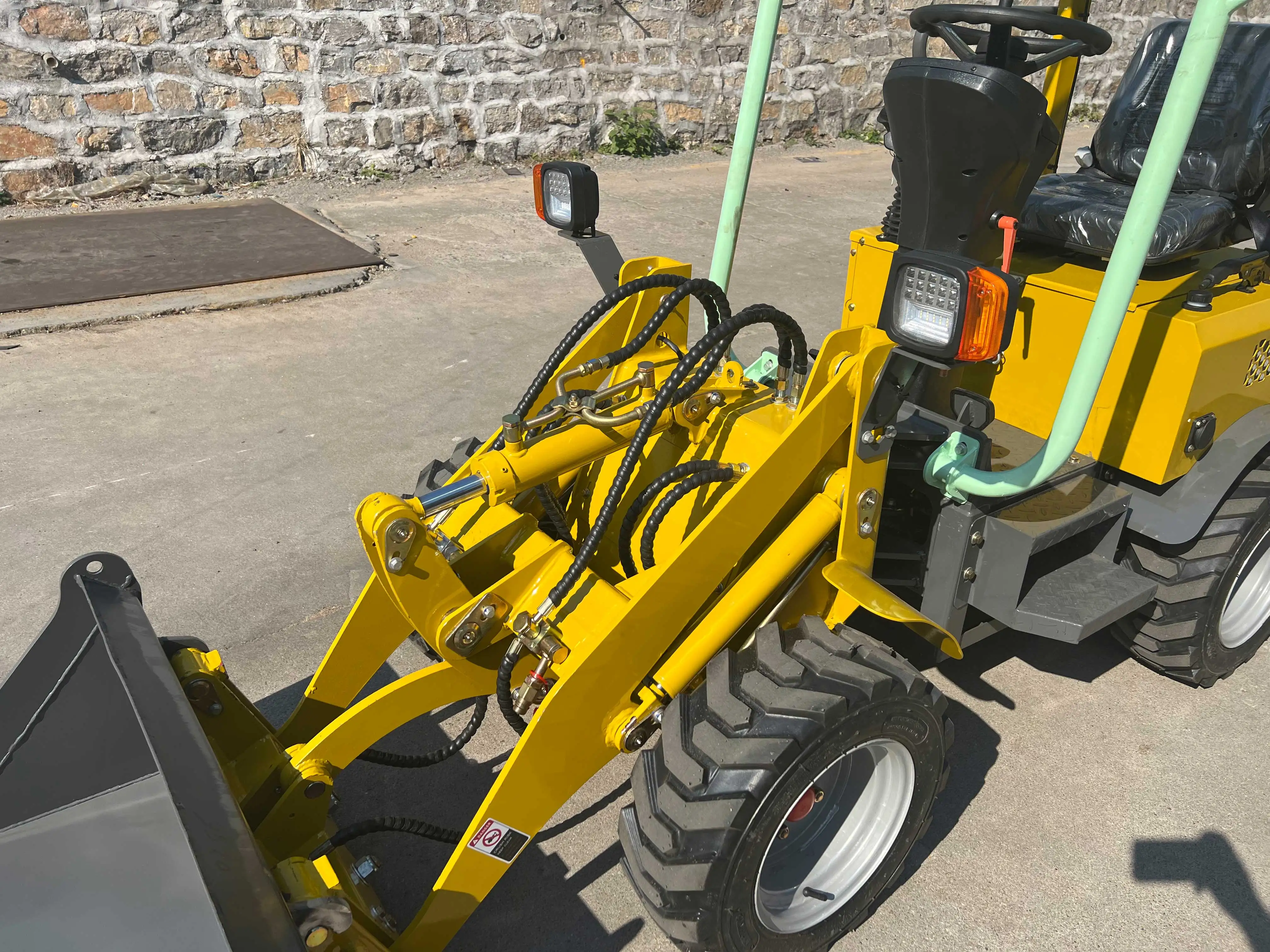 AOLITE E604 Electric Mini Loader - High Efficiency & Eco