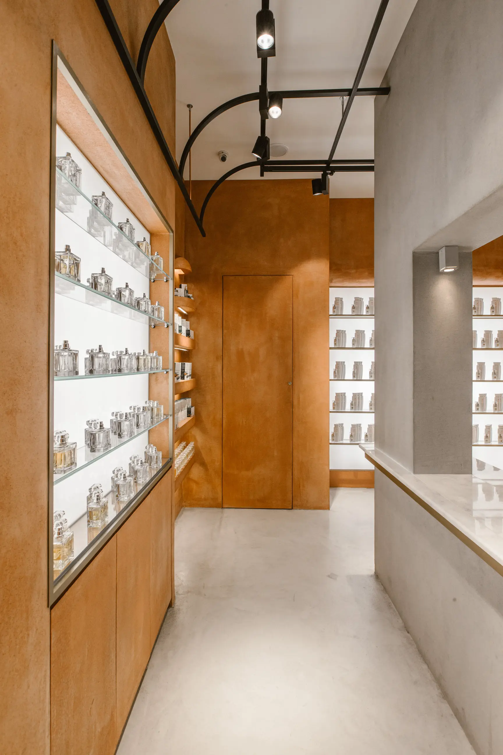Wood Perfume Furniture - Stylish & Durable Display Cabinets