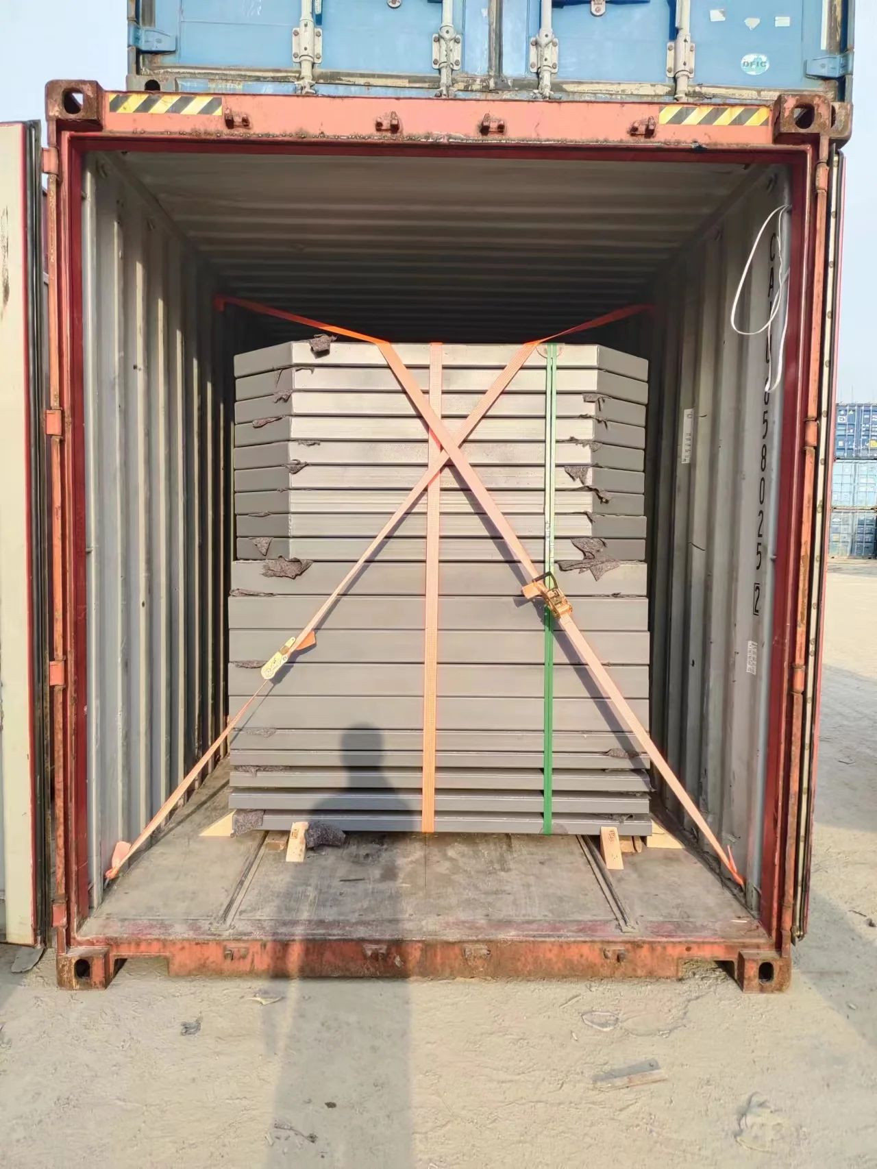 1.5m Recycling Trailer Skip Bins Crane Trash Skip - Buy Outdoor Metal ...