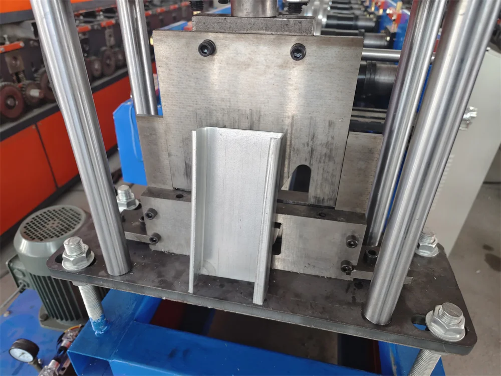 Steel Truss C Shape Purlin Making Machine Stud And Truck C Purlin Roll ...