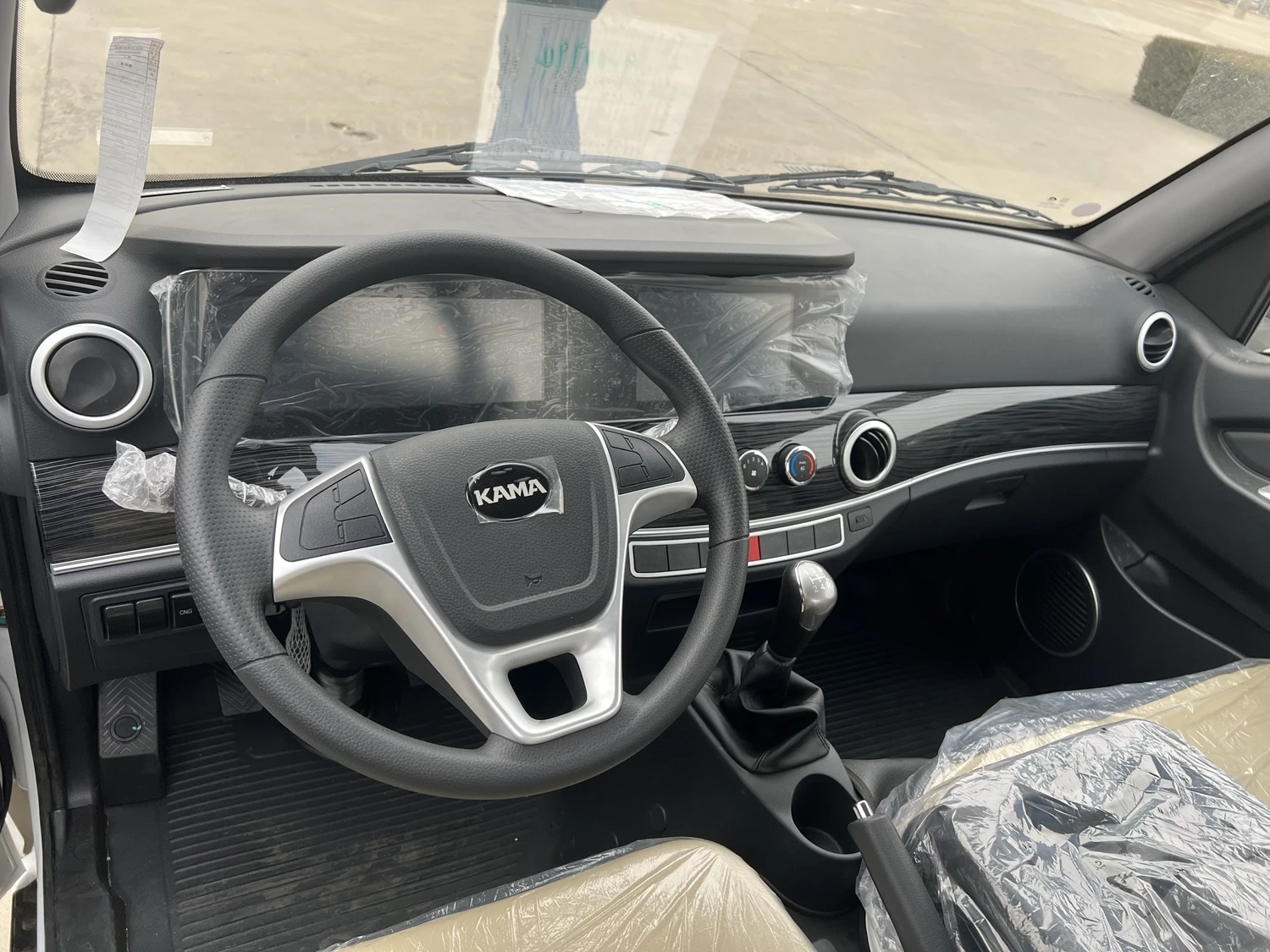 KAMA Electric Car - Efficient 3 Wheel Mini Ev Pickup