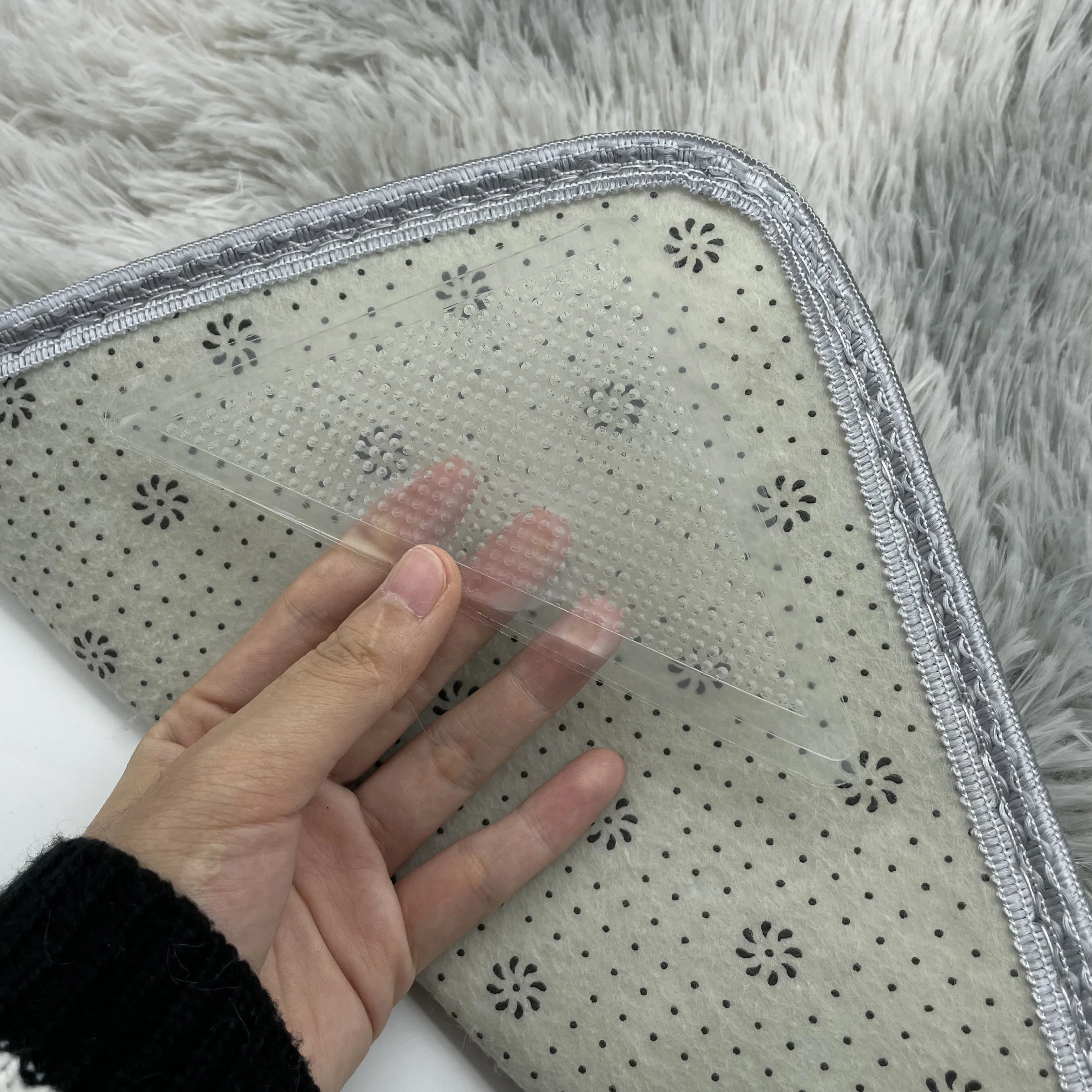 Triangle Washable Reusable Rug Gripper Anti-skid Rubber Mat Non Slip Patch Tape For Tile Floors ...