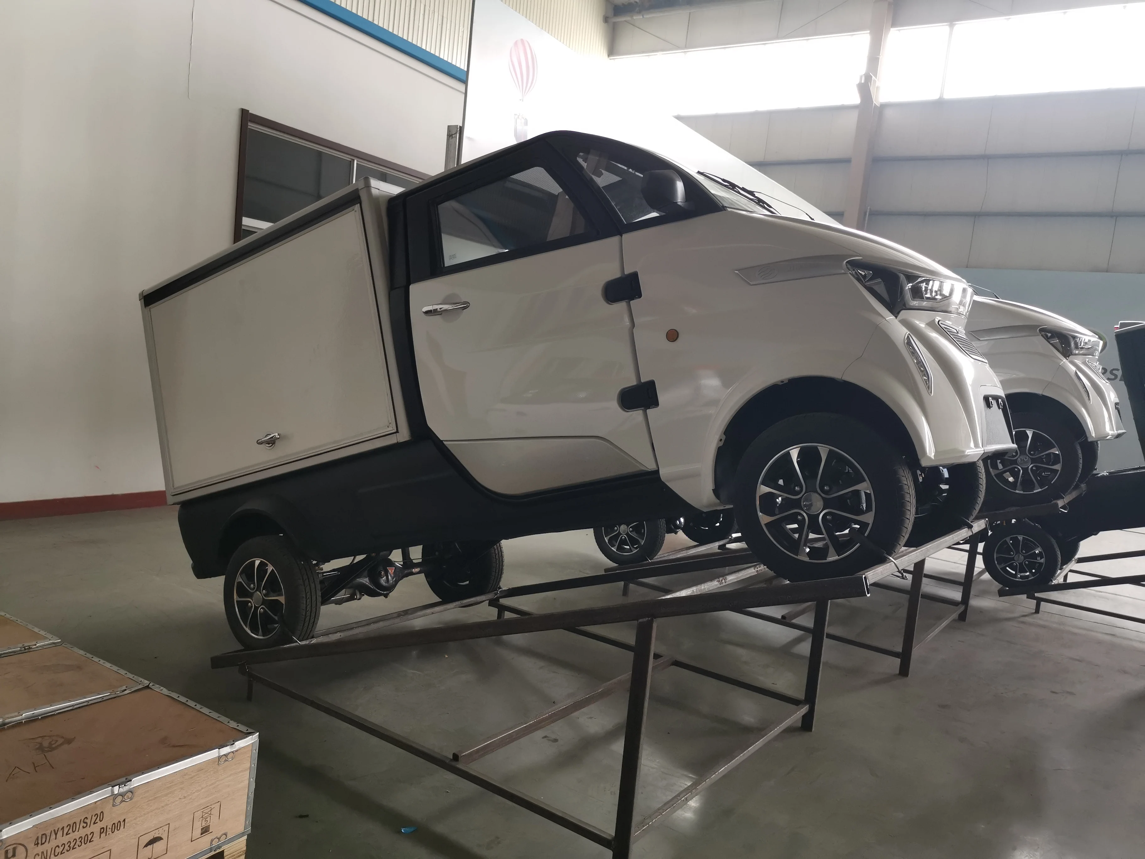 Yunlong L7e Electric Car China Electric Trucks 50km/h Electric Farm ...