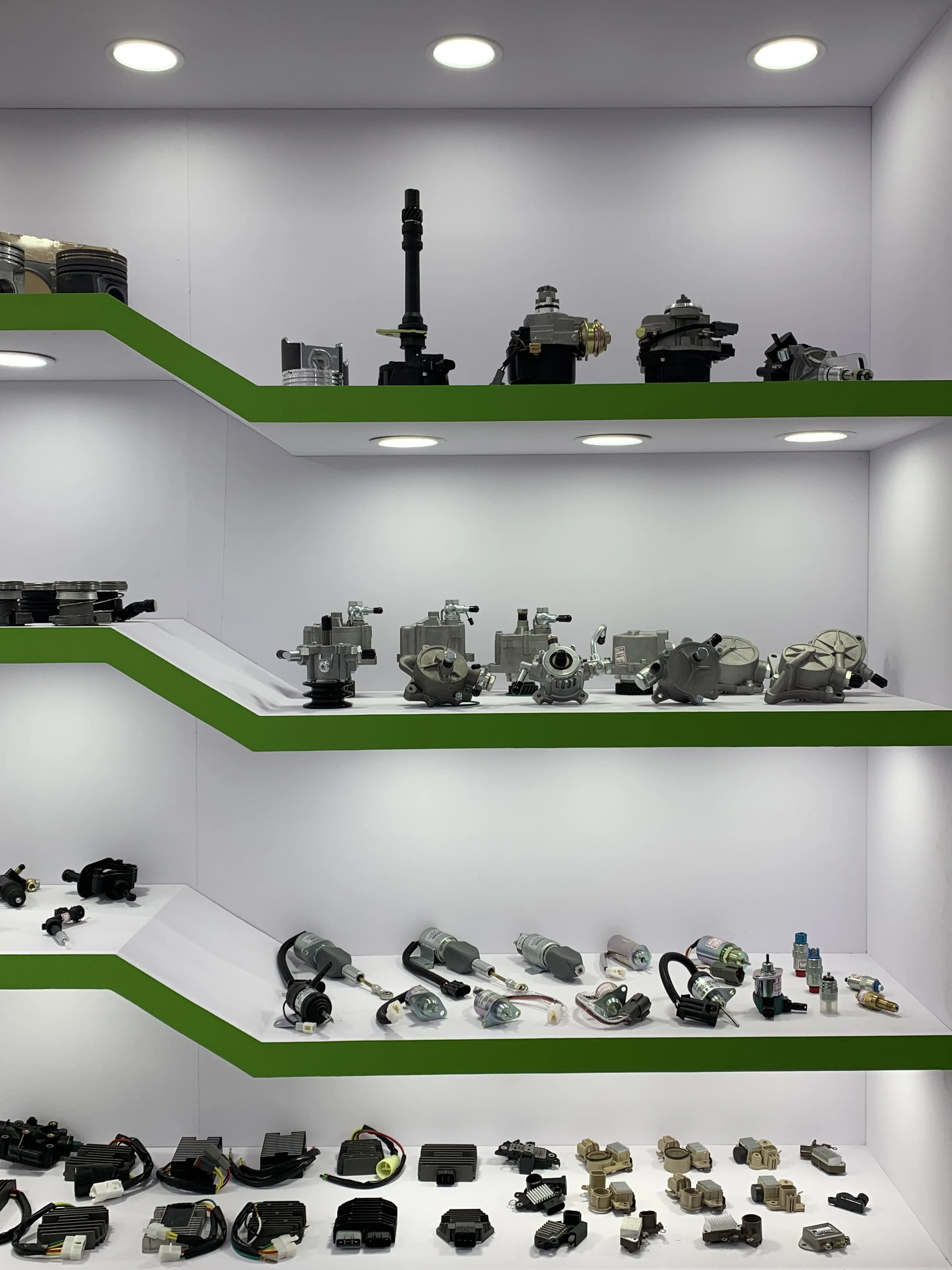 Used for Mercedes-Benz Lock W447 OE:A4477300535 A4477308401 A4477302902 ...