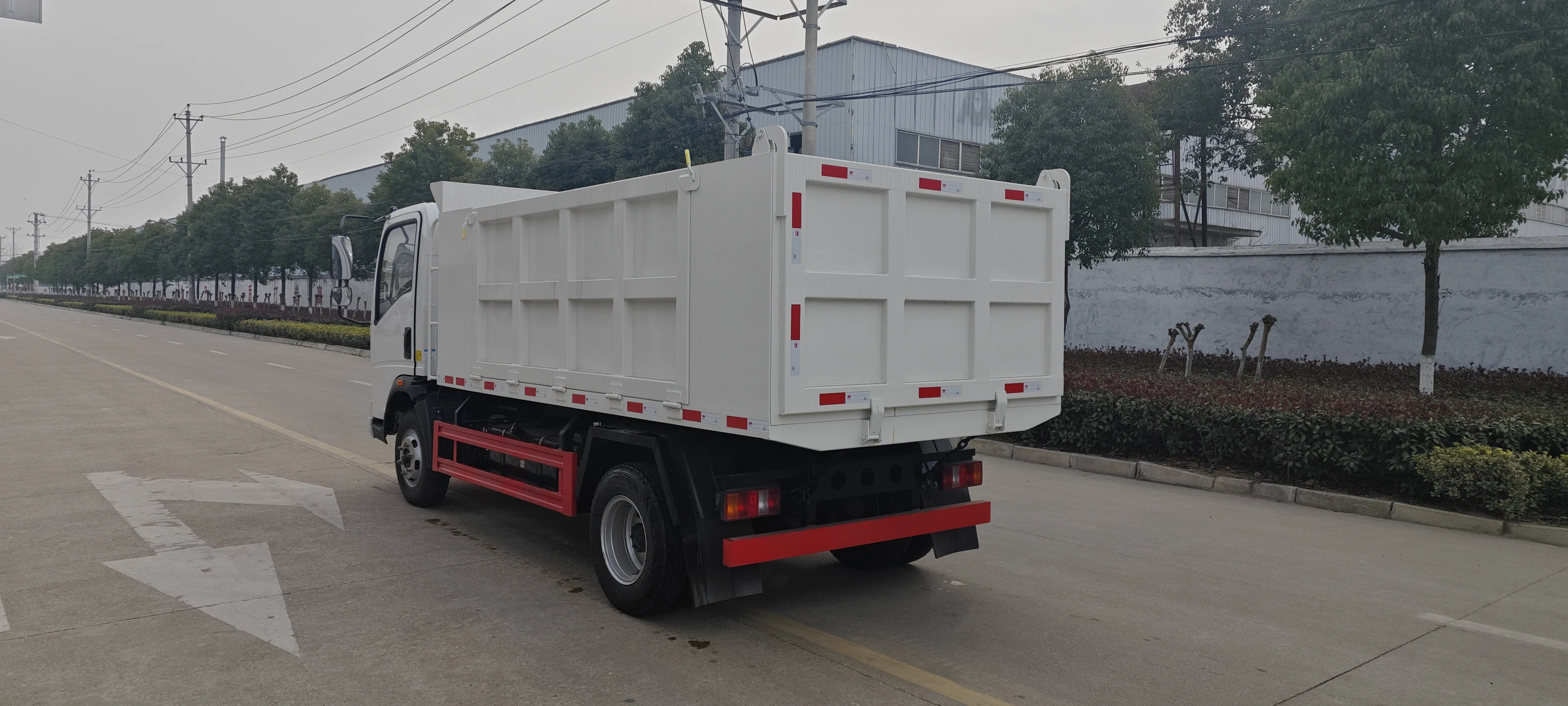 Large Export 10 Tons 4x2 Sinotruk Howo Small Dump Truck 6 Wheels Tipper ...