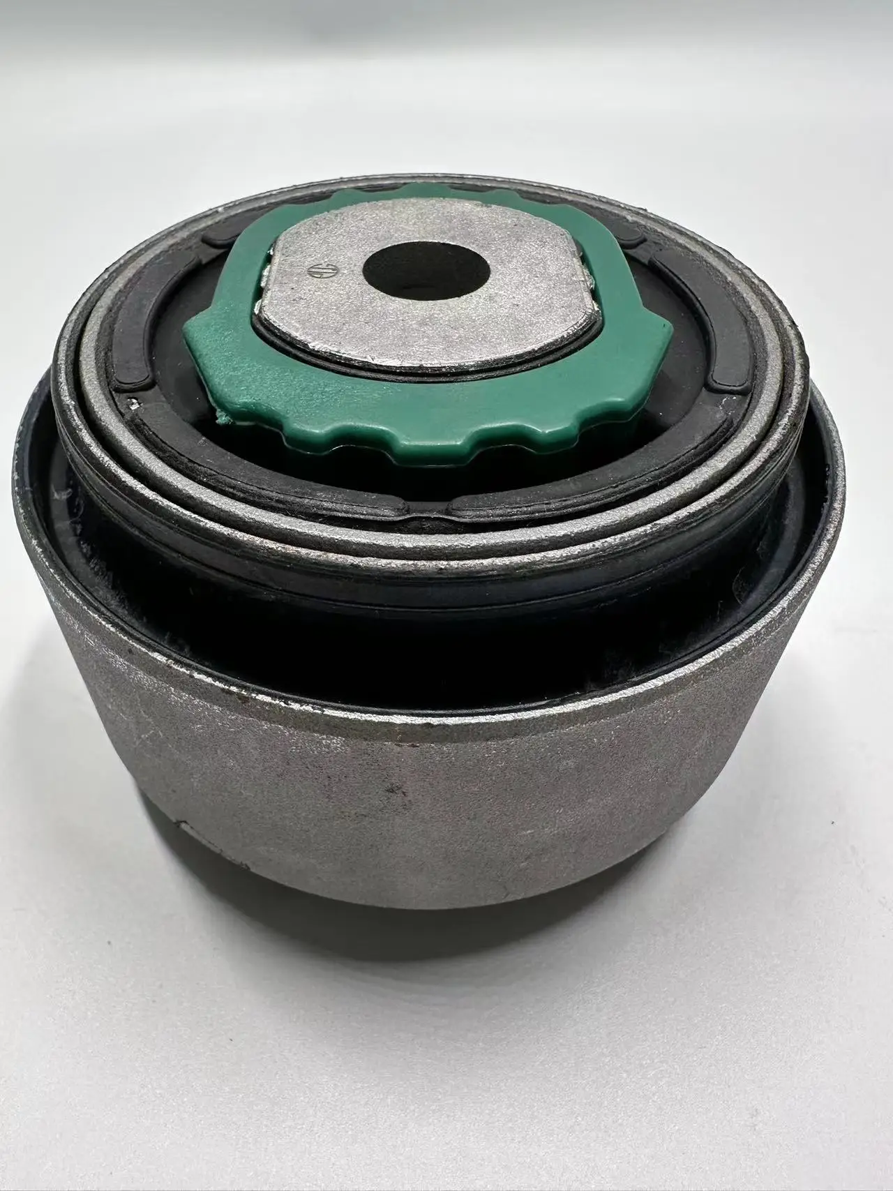 Factory Price Frame Mounting Insulator Bushing T2H8177 C2D4014 Fit for ...