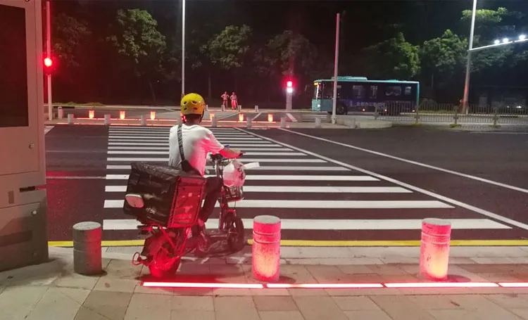 Pelican Zebra Crossing Solar Wireless Pedestrian System