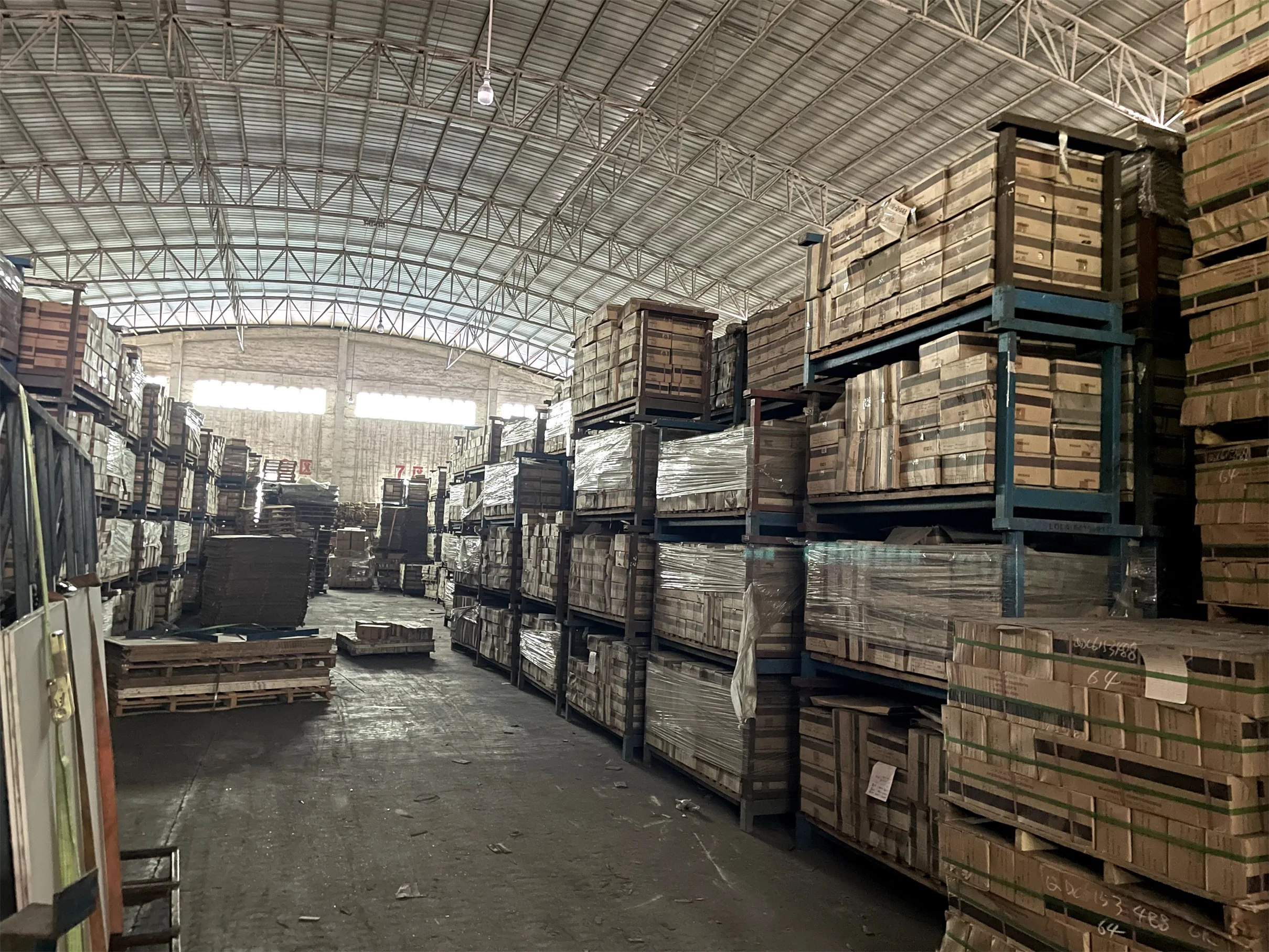 Modern Classic Design Ceramic Porcelain Tiles Glossy Interior Tiles For ...