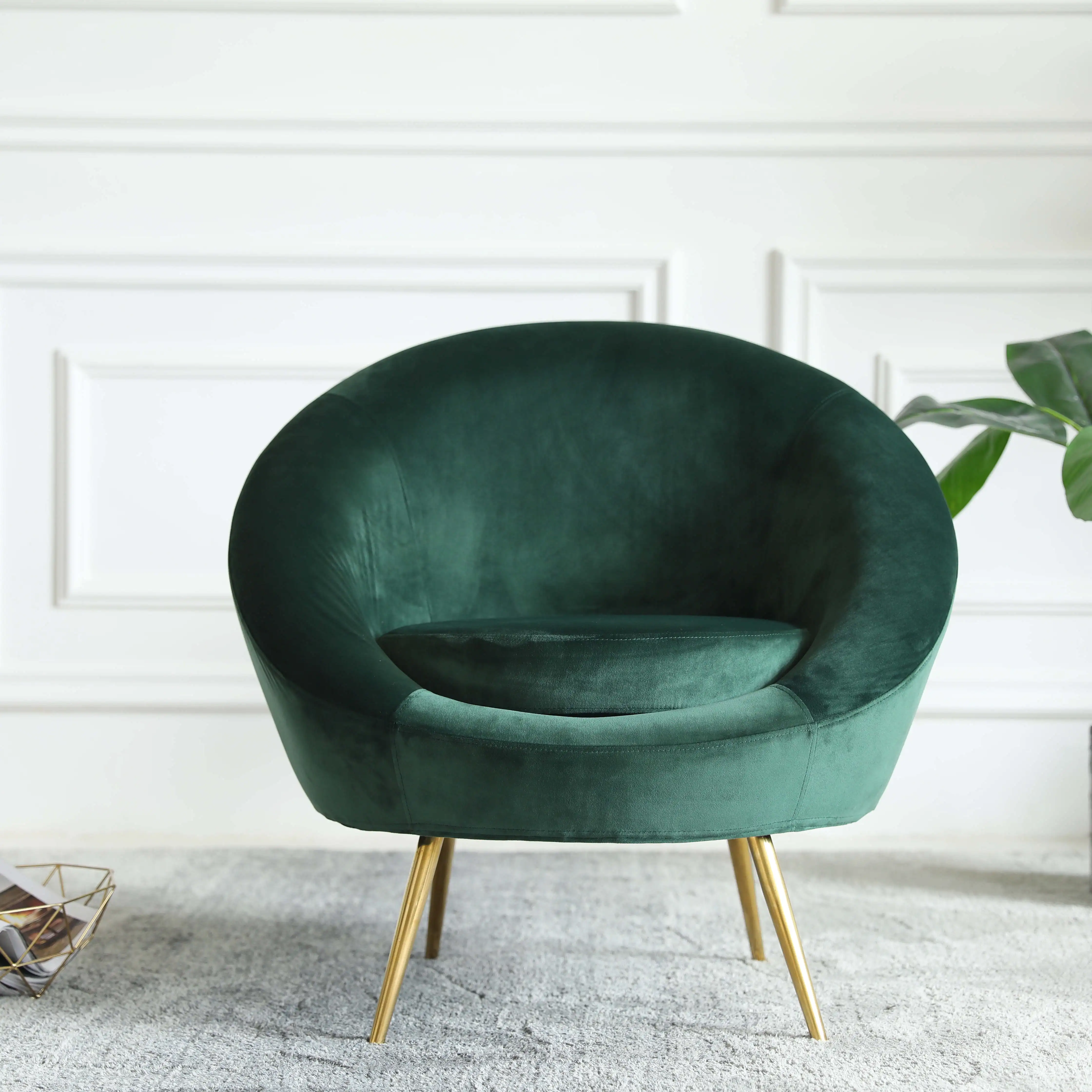 Modern Luxury Round Soft Velvet Accent Chair with Golden Legs for ...