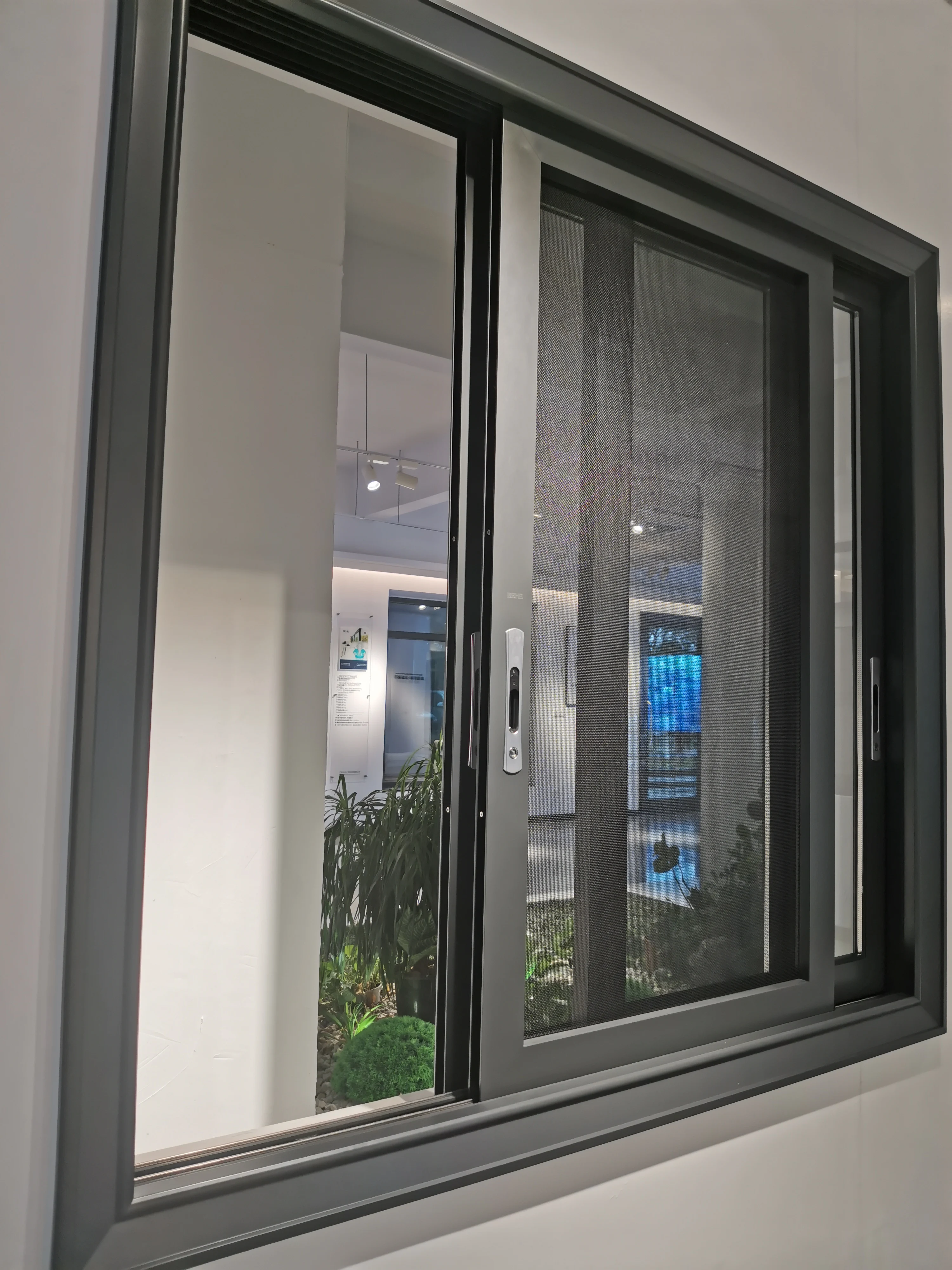 Foshan Aluminum Window Frames with Mosquito Netting & Glass