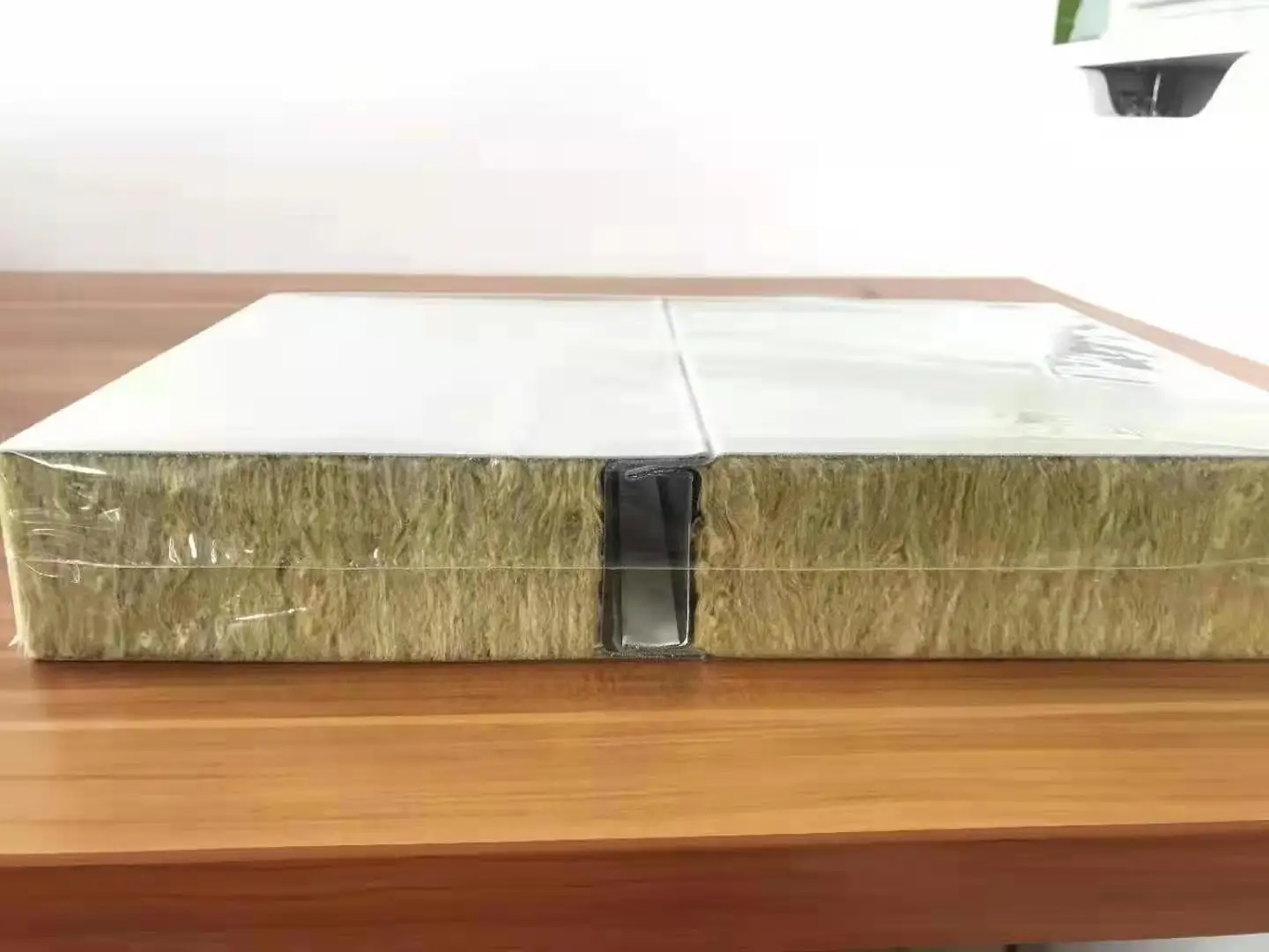 Prefab Roof Sheets - Composite Phenolic Sandwich Panels