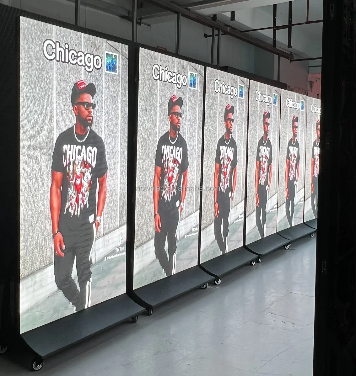 P2 P2.5 P3 Flooring Standing LED Display - Digital Poster
