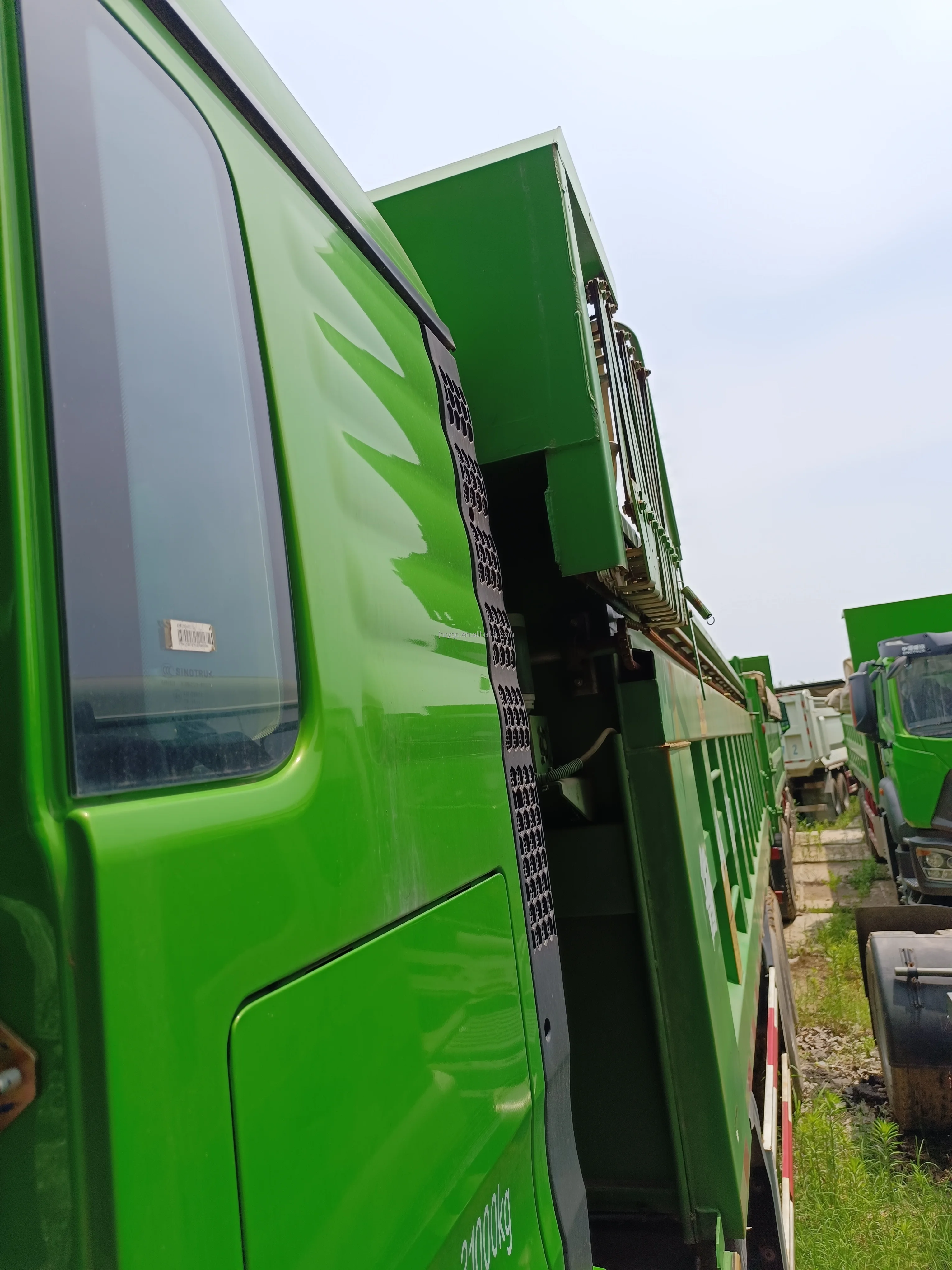 Sinotruk Howo Used Howo 400hp Dump Truck 12w Model 2021 Up 8x4 Dump ...