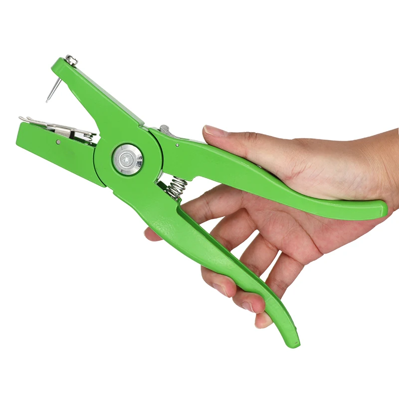 Animal Ear Tag Applicators Metal Livestock Use Ear Tagger Green Ear Tag ...