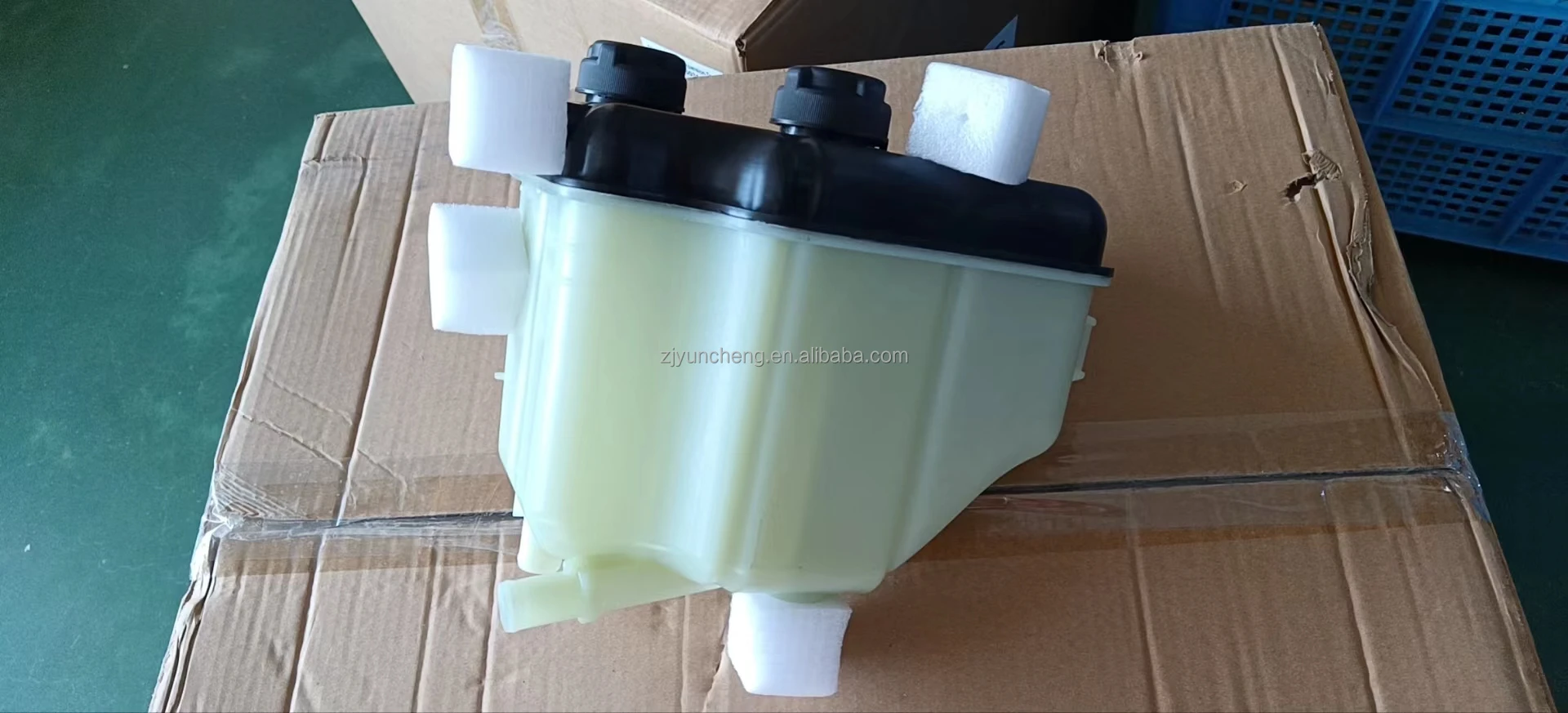 For Maserati Geberit,Levante,Quattroporte Expansion Tank Assembly ...