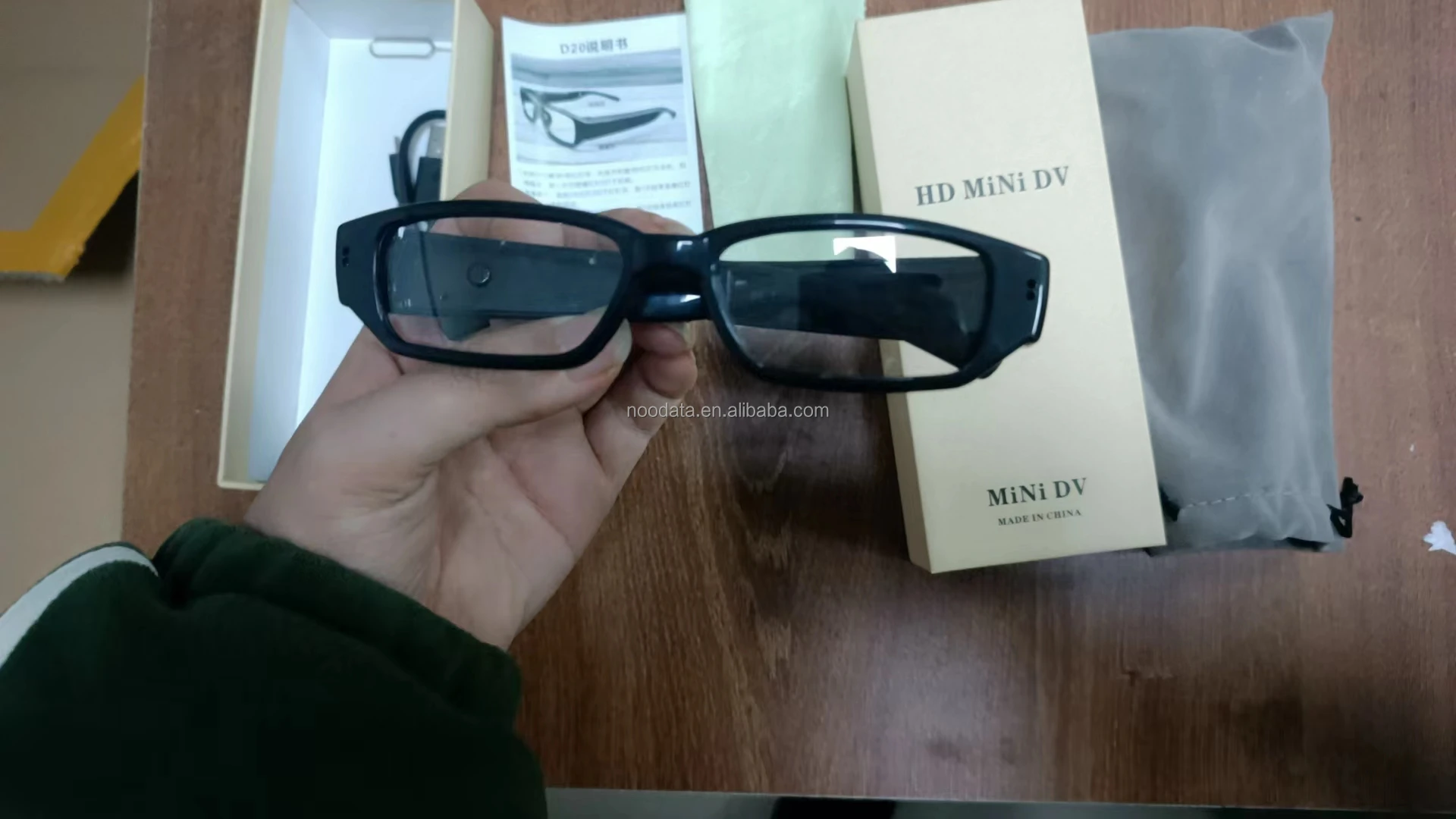 Mini Wireless Camera With Big Round Clock Wall Clock Mini Wifi Camera ...