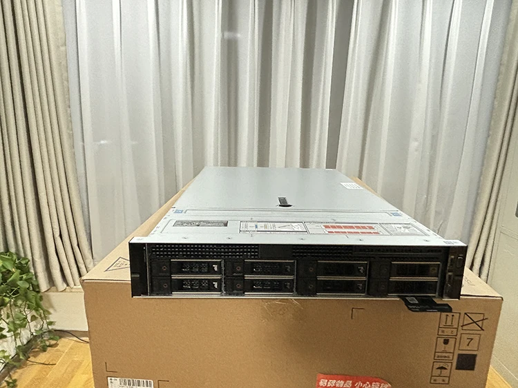 Dell R740xd2 - High-Performance Rack Server with Intel Xeon