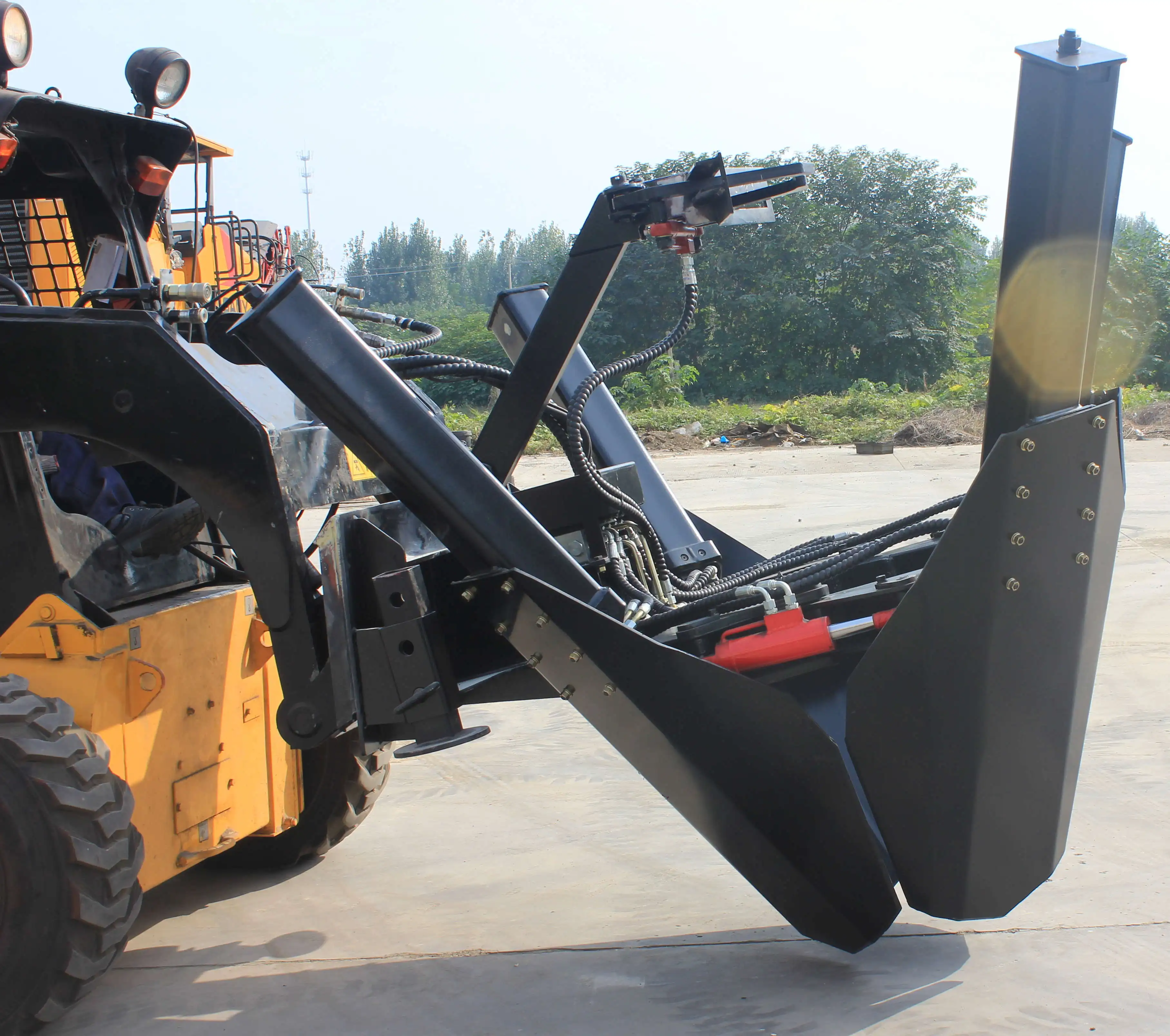 RSBM Tree Spade - Efficient Transplanting for Skid Steer Loaders